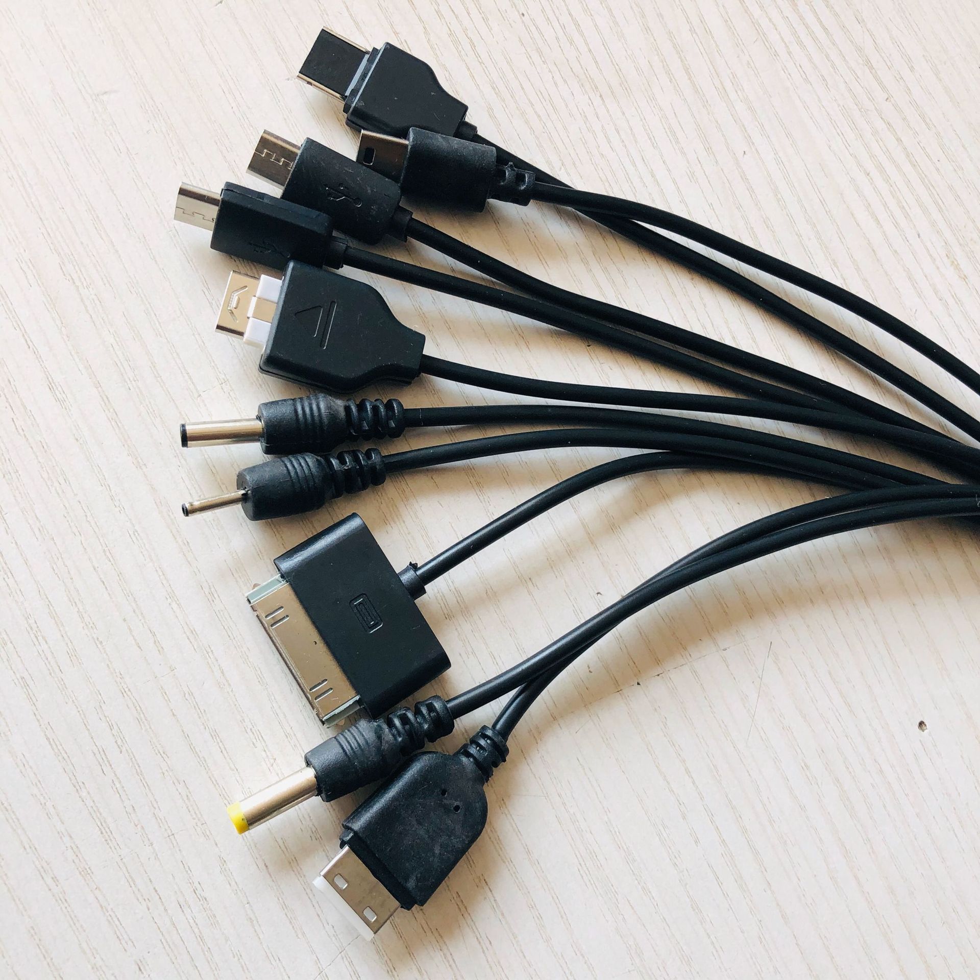 批发USB一拖十充电线 10合1万能充电线 多功能手机数据线加粗圆线-阿里巴巴