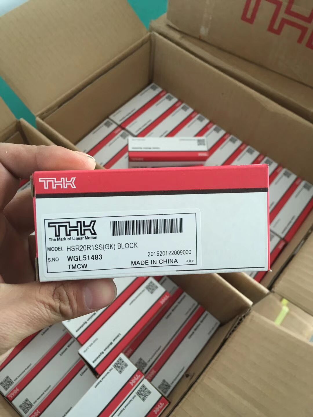 THK直线导轨THK滑块 SSR20XV SSR25XV SR15V SR20V SR30V SR35V-阿里巴巴