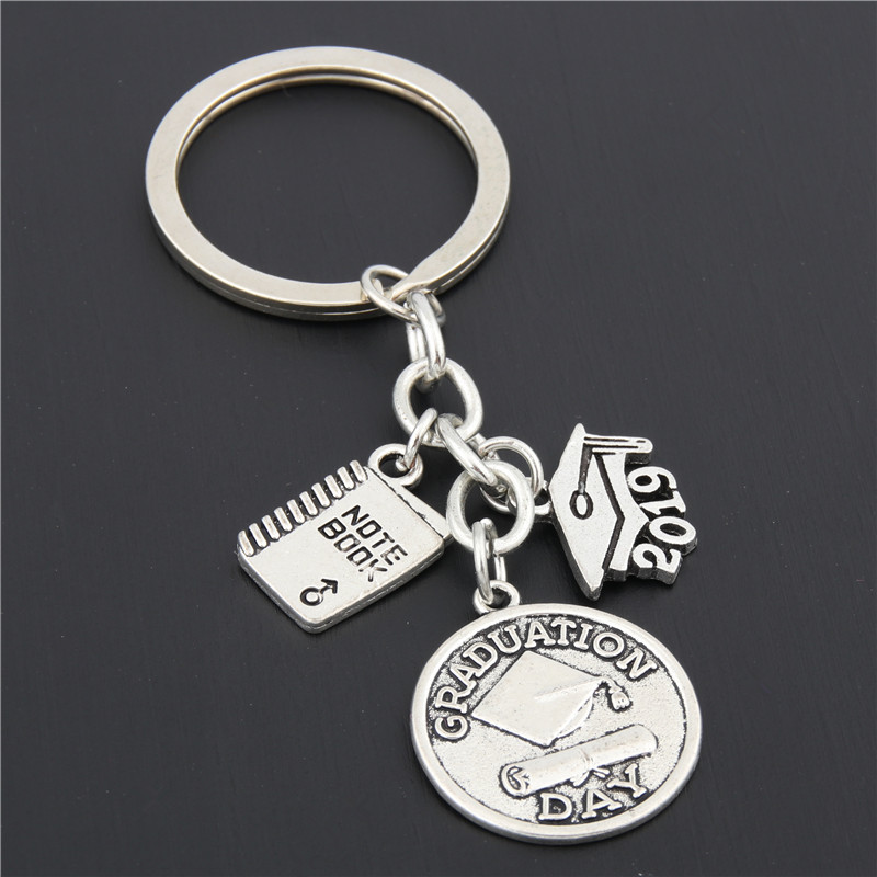 2021 2019 Graduation Ceremony Keychain Diploma Bachelor Cap Key Ring ...