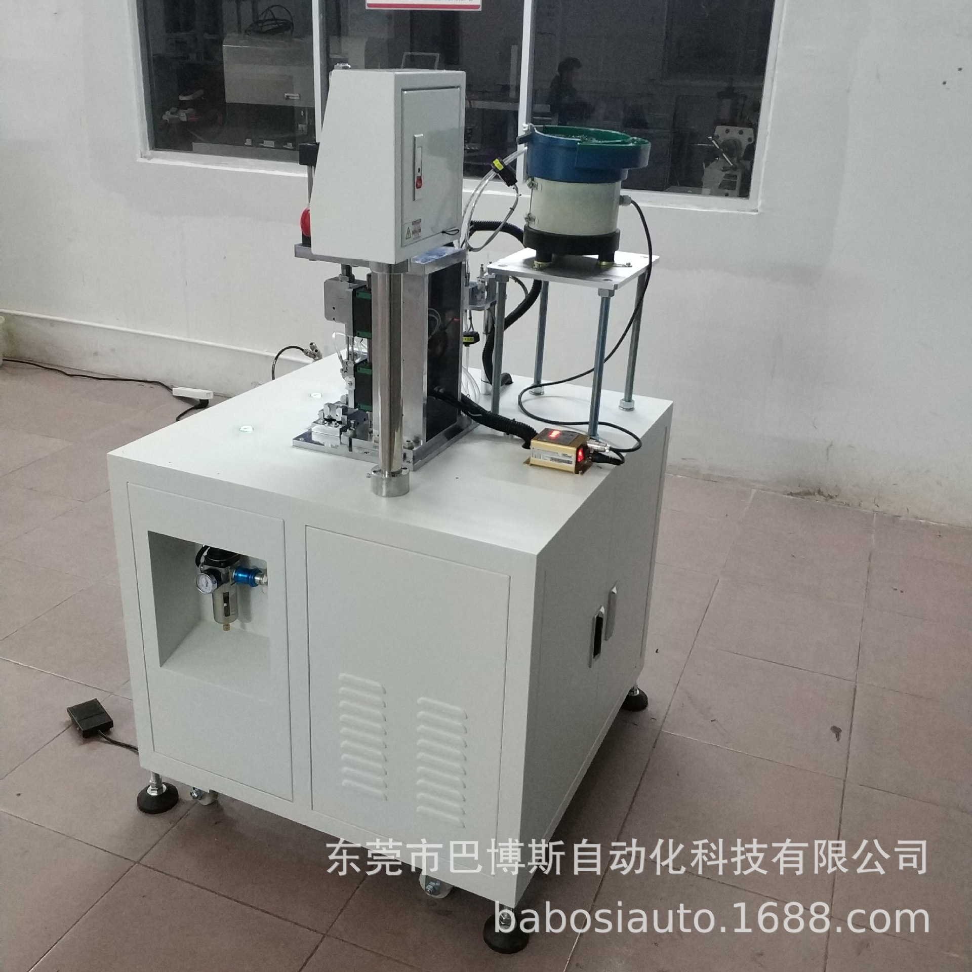 半自动双粒铆钉机 翻边自动铆钉机 铆钉压花设备厂家直销-阿里巴巴