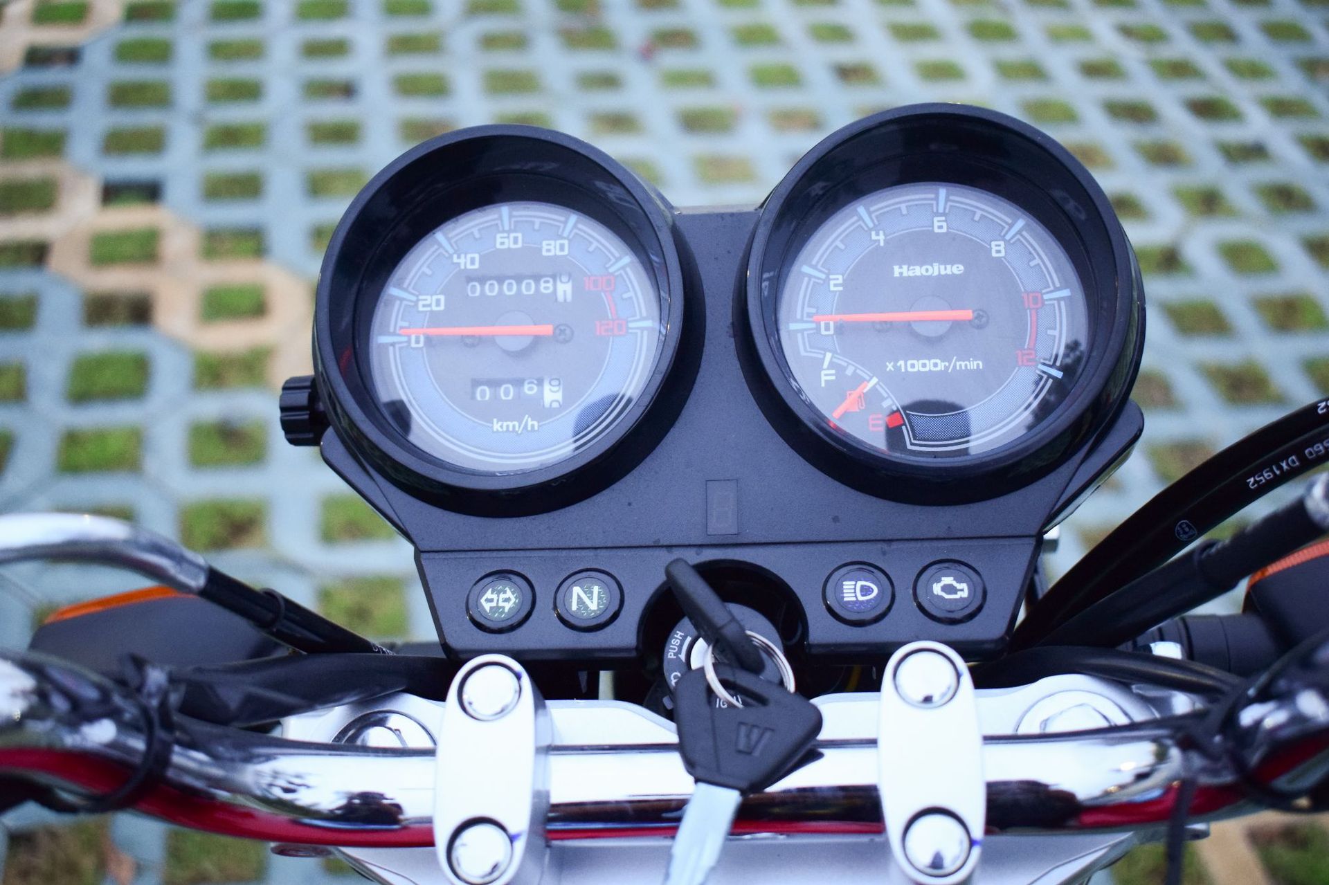 豪爵牌赛驰翼爽迪爽款HJ125-23A男装跨骑燃油摩托车125省油耐用-阿里巴巴