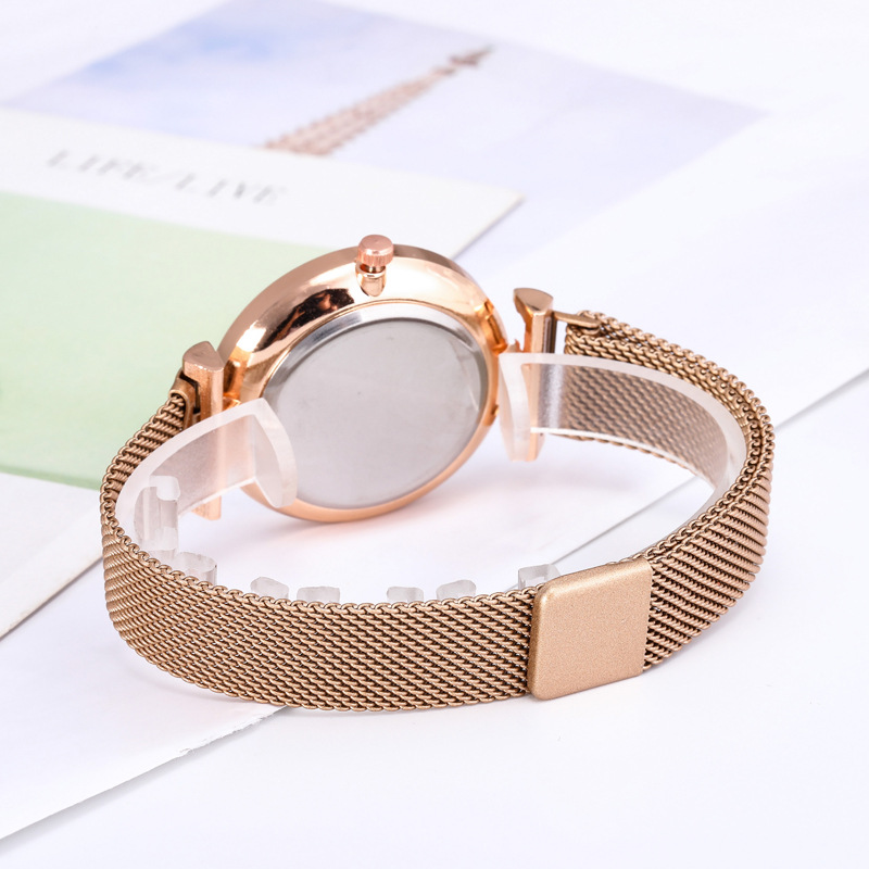 Fashion Gypsophila Magnet Watch Rhinestone Roman Scale Quartz Watch ...