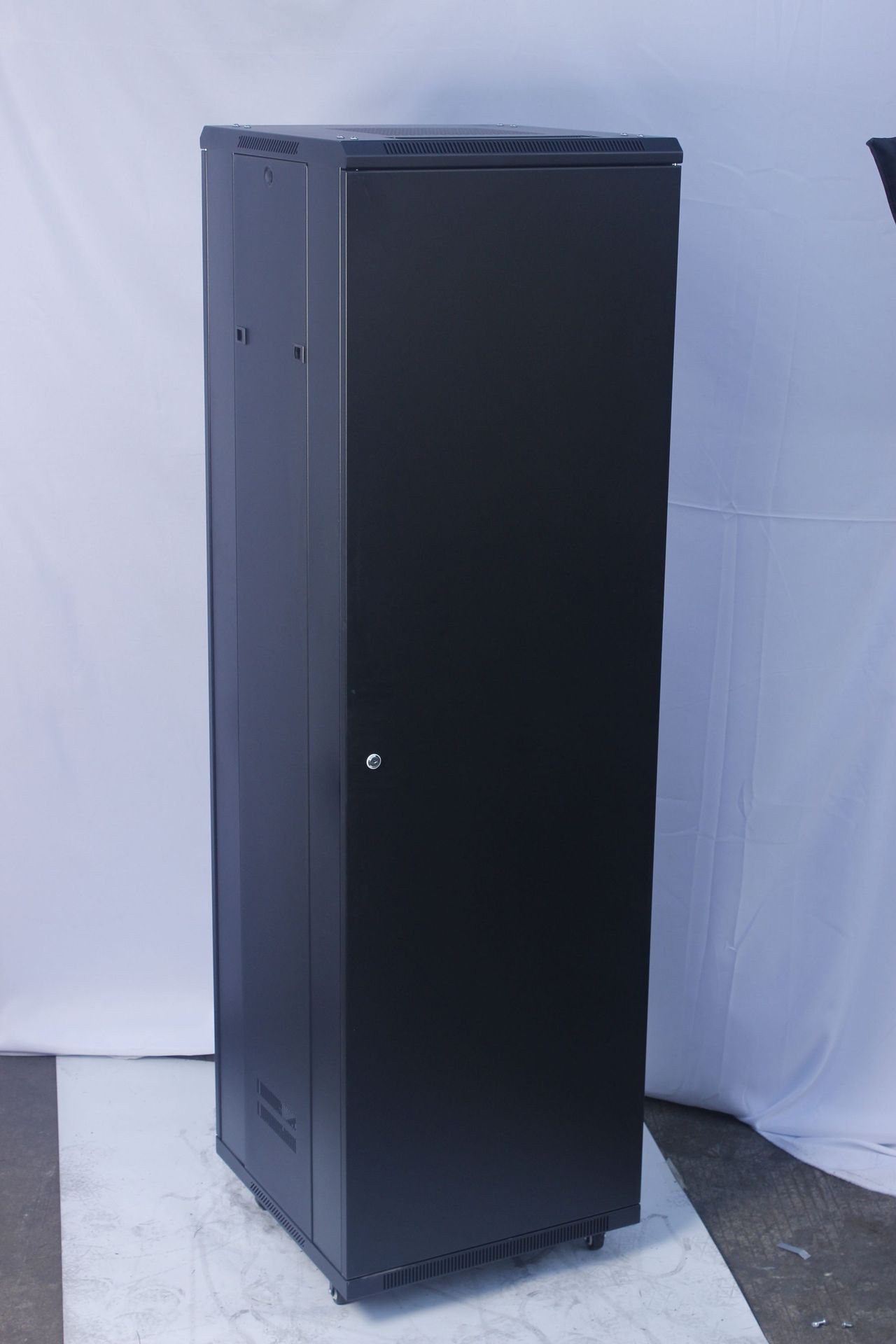 美度网络机柜 厂家直销42u玻璃门19寸标准服务器机柜2米立式机柜-阿里巴巴