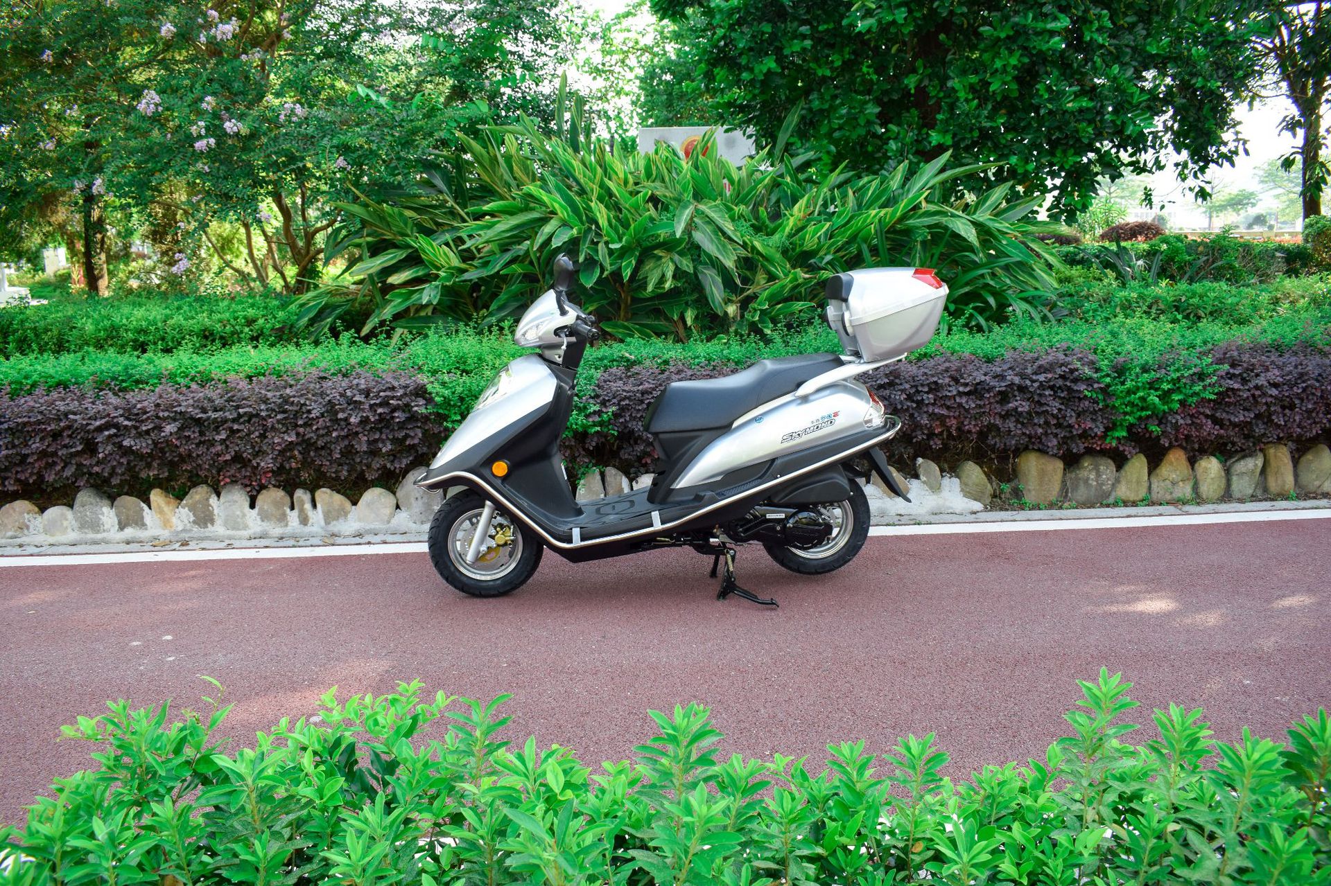 供应豪爵牌HJ125T-10H女装踏板宇钻国四智能电喷燃油摩托车125-阿里巴巴