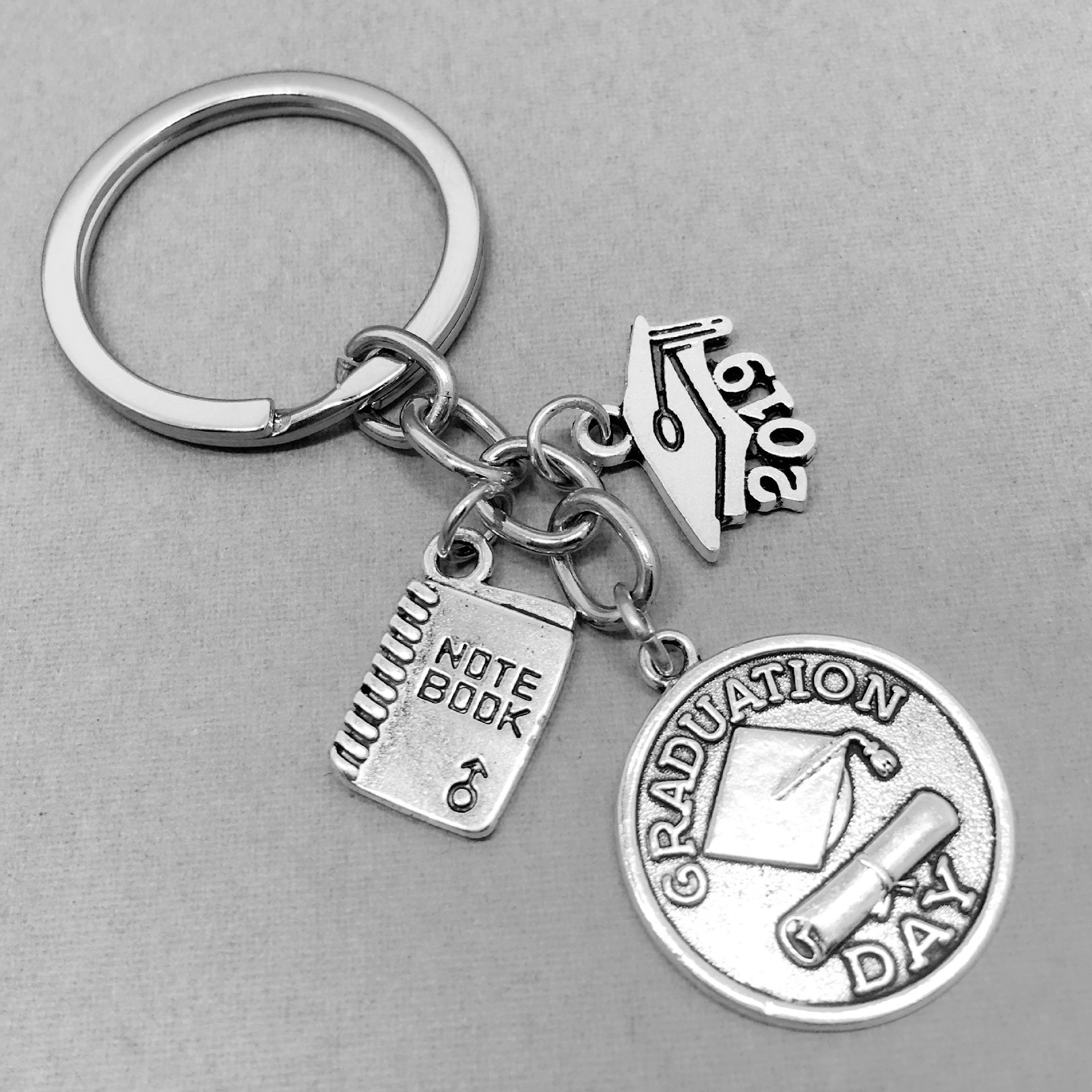 2020 2019 Graduation Ceremony Keychain Diploma Bachelor Cap Key Ring ...