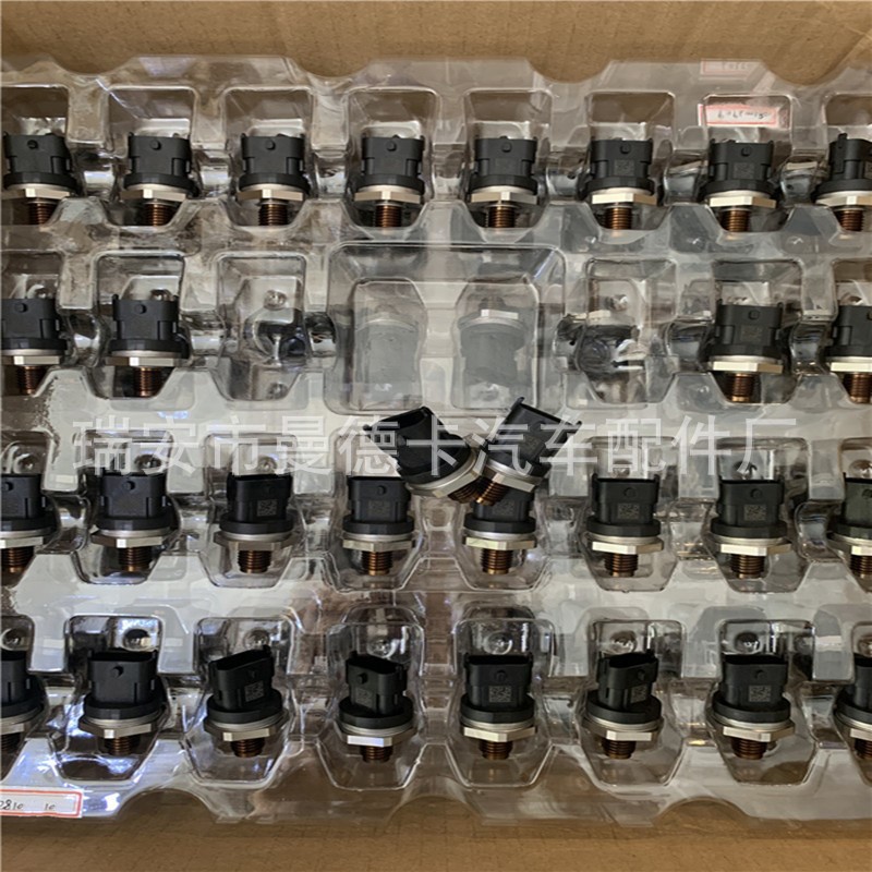 4897501 1353111适用阿尔法燃油共轨压力传感器-阿里巴巴