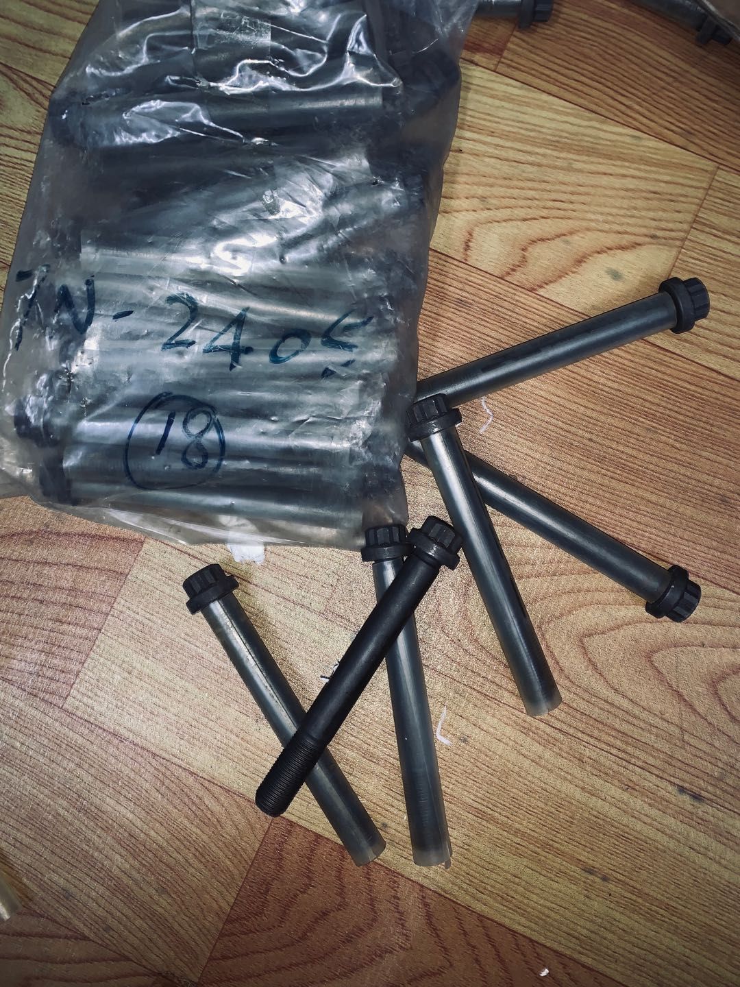 供应卡特彼勒CAT3516连杆螺丝7N2405-阿里巴巴