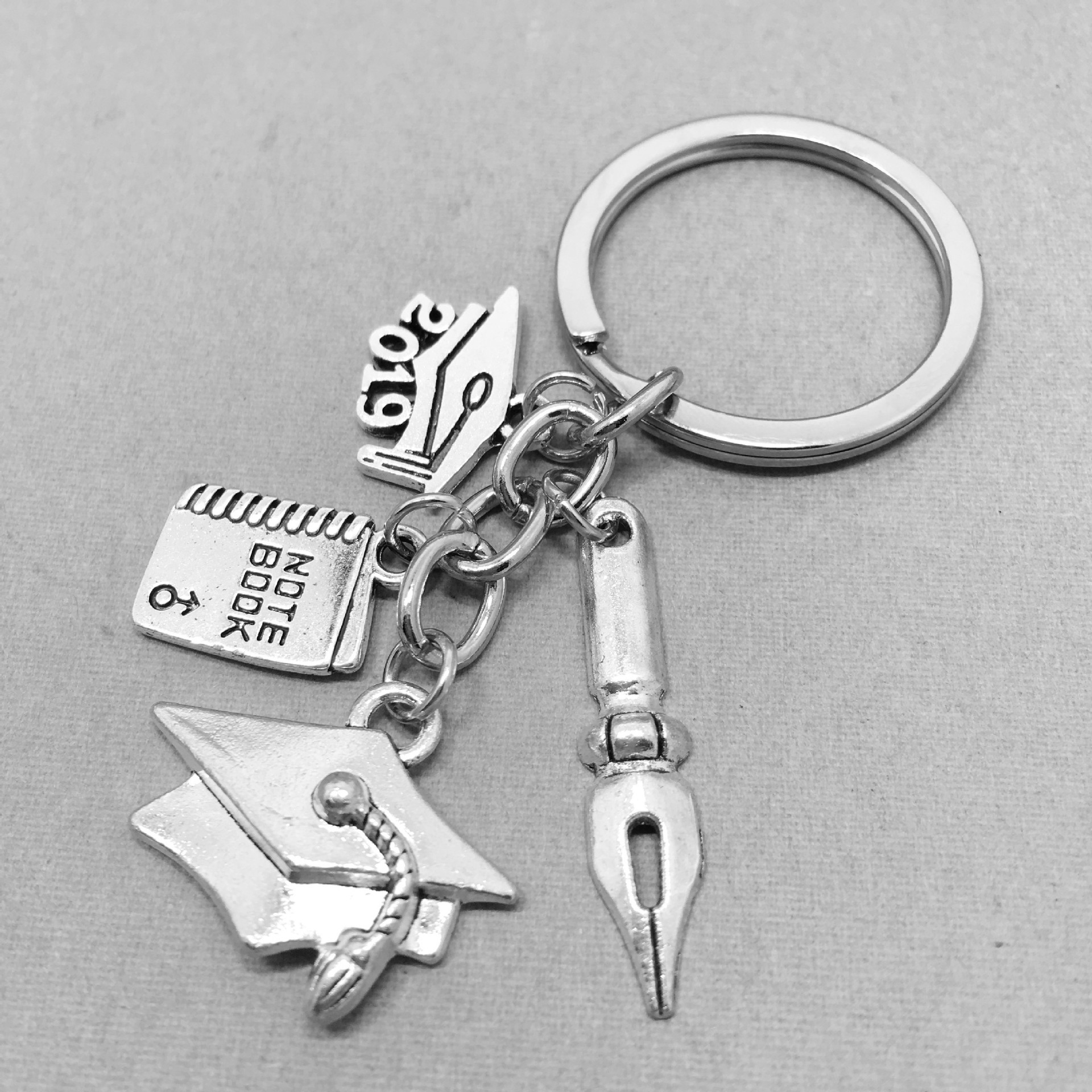 2020 2019 Graduation Ceremony Keychain Diploma Bachelor Cap Key Ring ...
