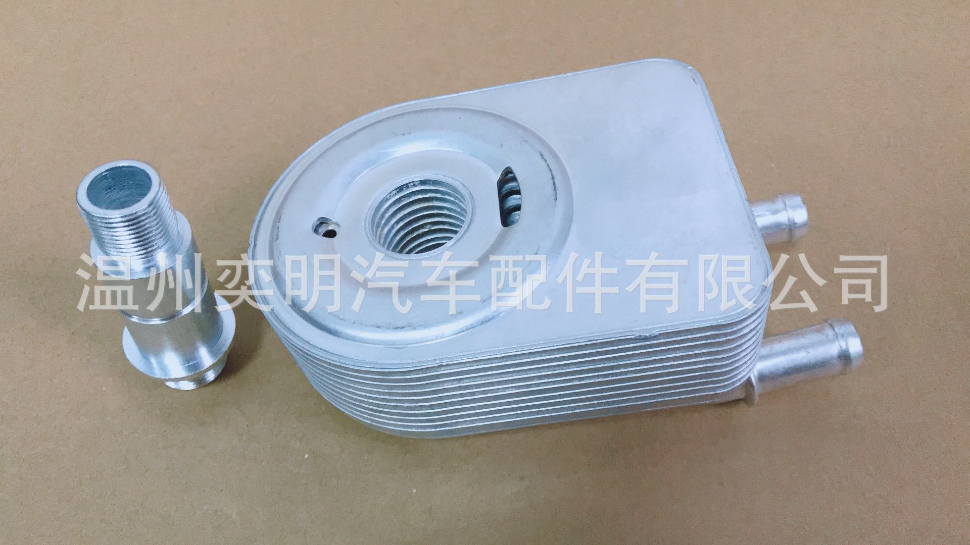 适用于道奇克莱斯勒油冷器04884757AD 04884757AE-阿里巴巴