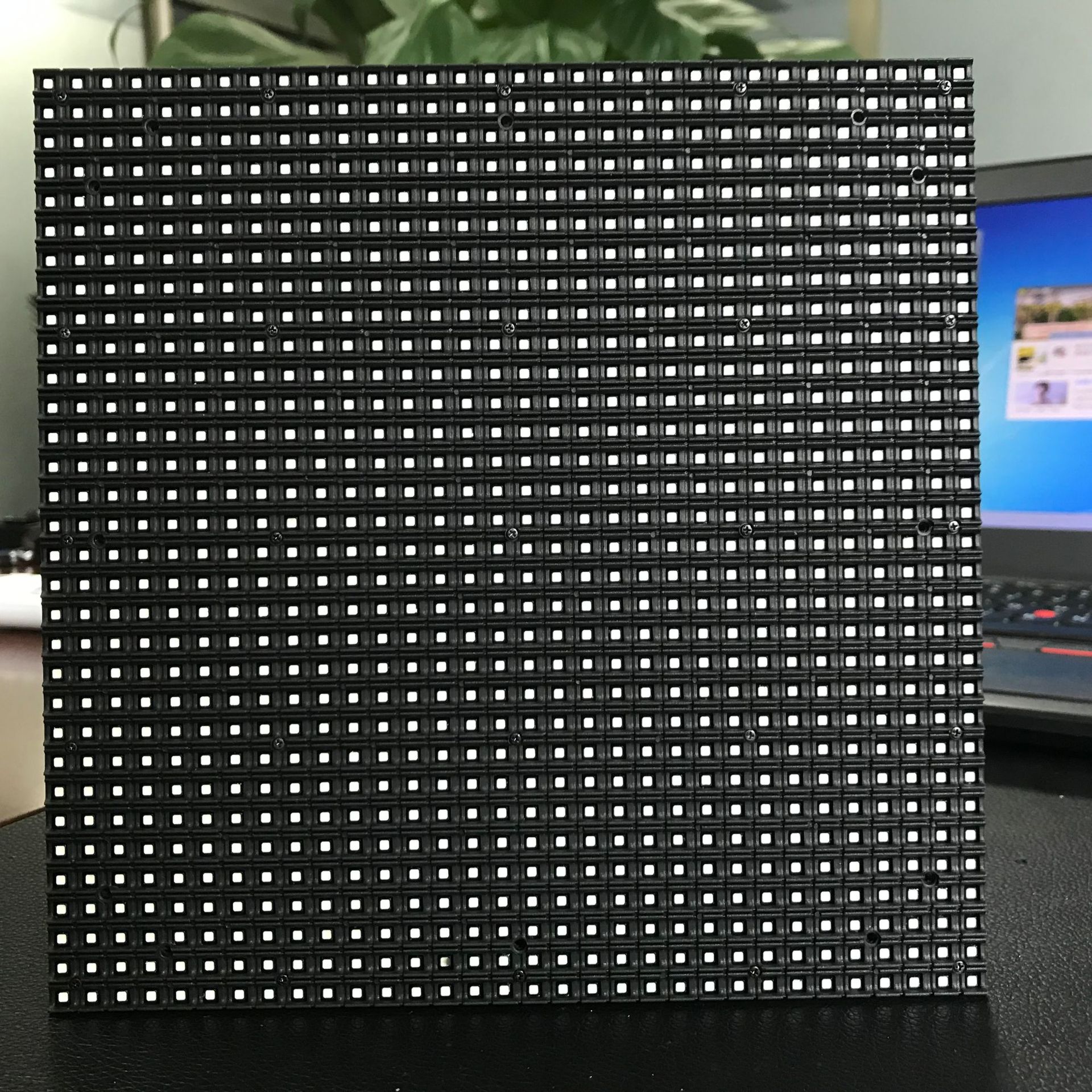 P2.5p3P4户外全彩显示屏 广告户外led屏单元板 led显示屏热销推荐-阿里巴巴