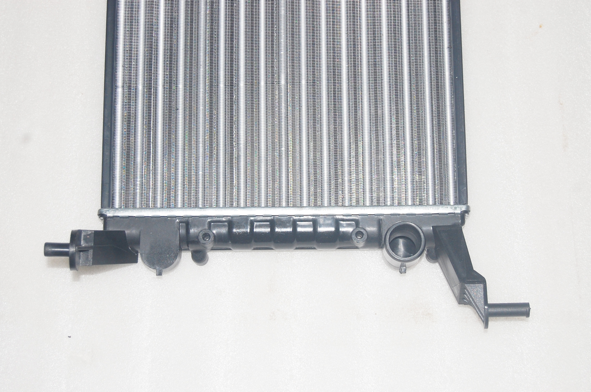 Opel radiator欧宝汽车水箱散热器93337574 / 93350076-阿里巴巴