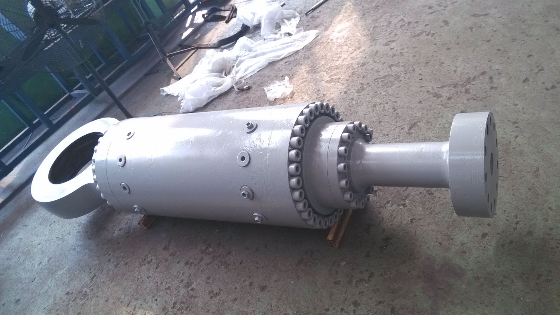 供应装载机油缸中铰轴油缸配件优质工程机械配件厂家-阿里巴巴