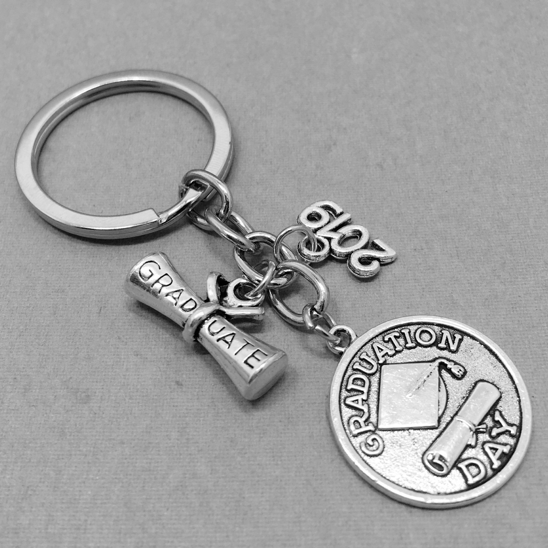 2020 2019 Graduation Ceremony Keychain Diploma Bachelor Cap Key Ring ...