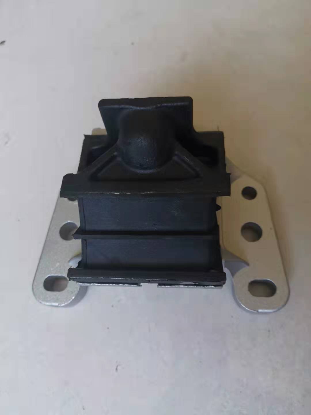 厂家直供优质欧系重卡卡车底盘发动机支架减震6522410213-阿里巴巴