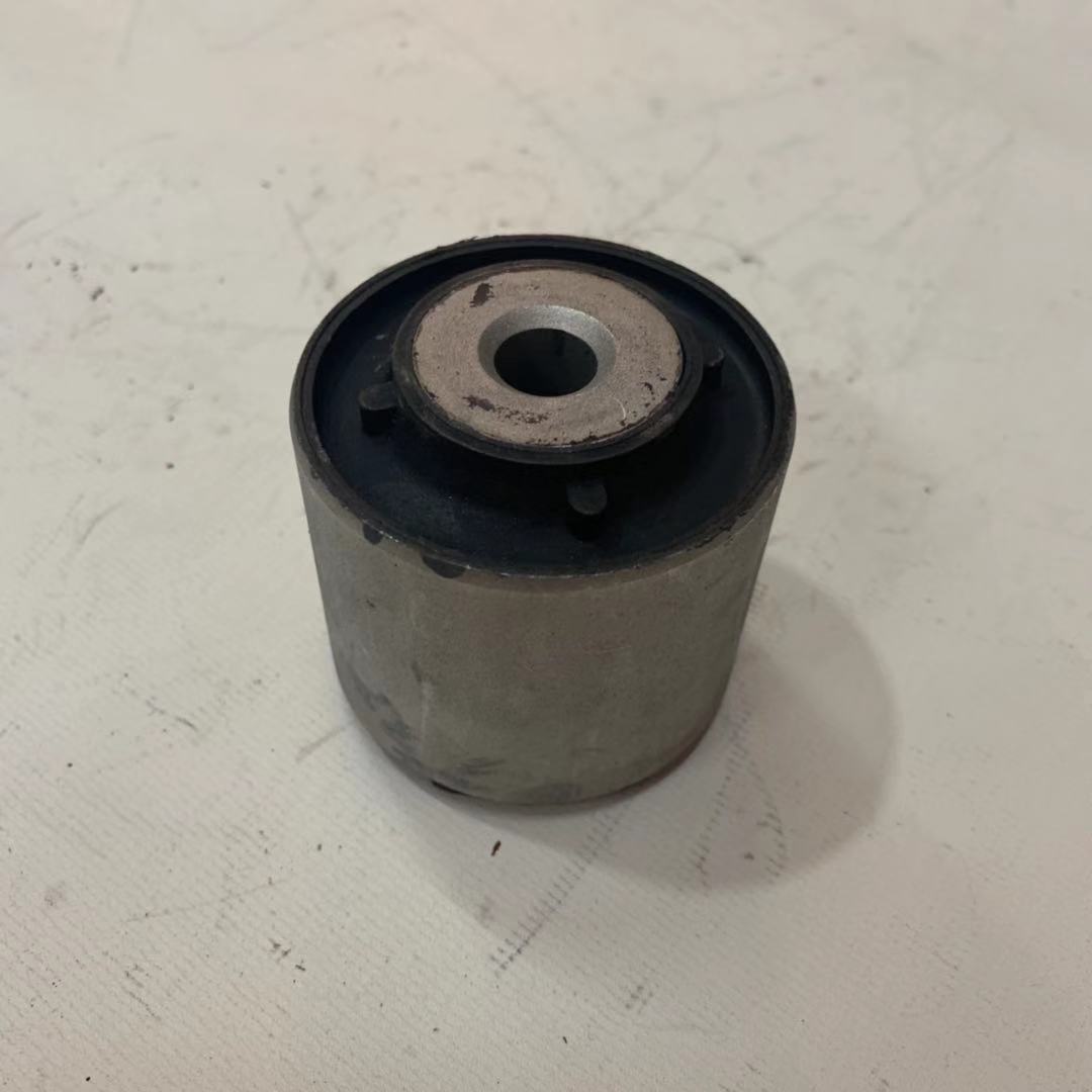 悬架衬套 奔驰衬套 适用于奔驰W164 W251 X164 1643331414-阿里巴巴