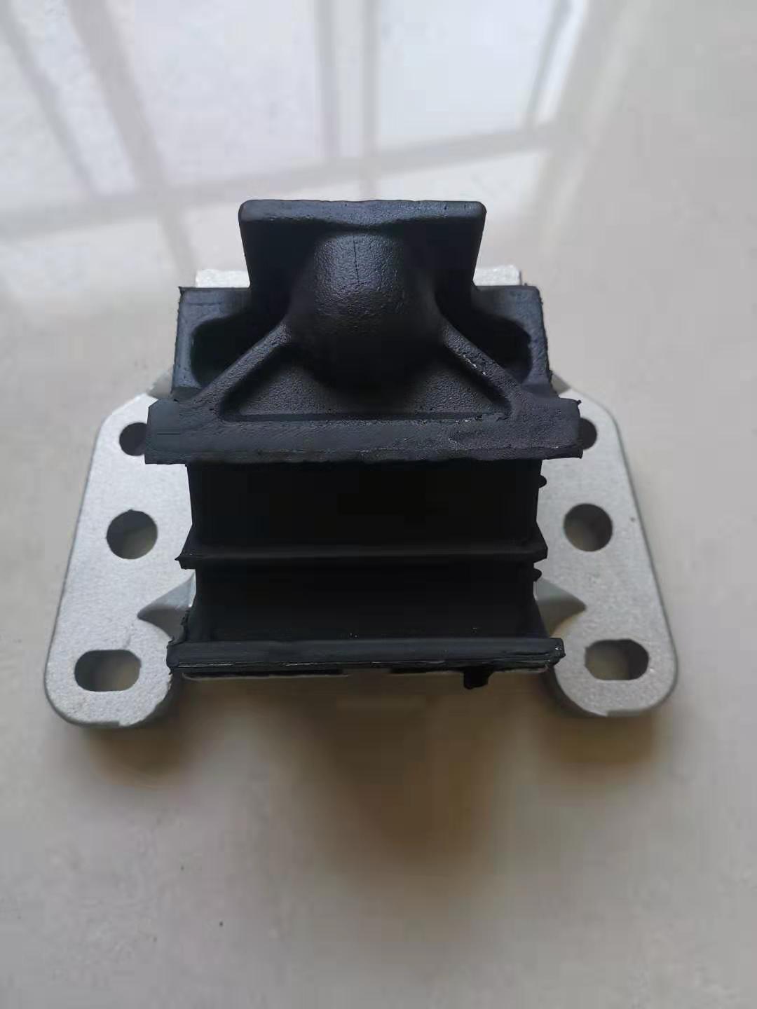 厂家直供优质欧系重卡卡车底盘发动机支架减震6522410213-阿里巴巴