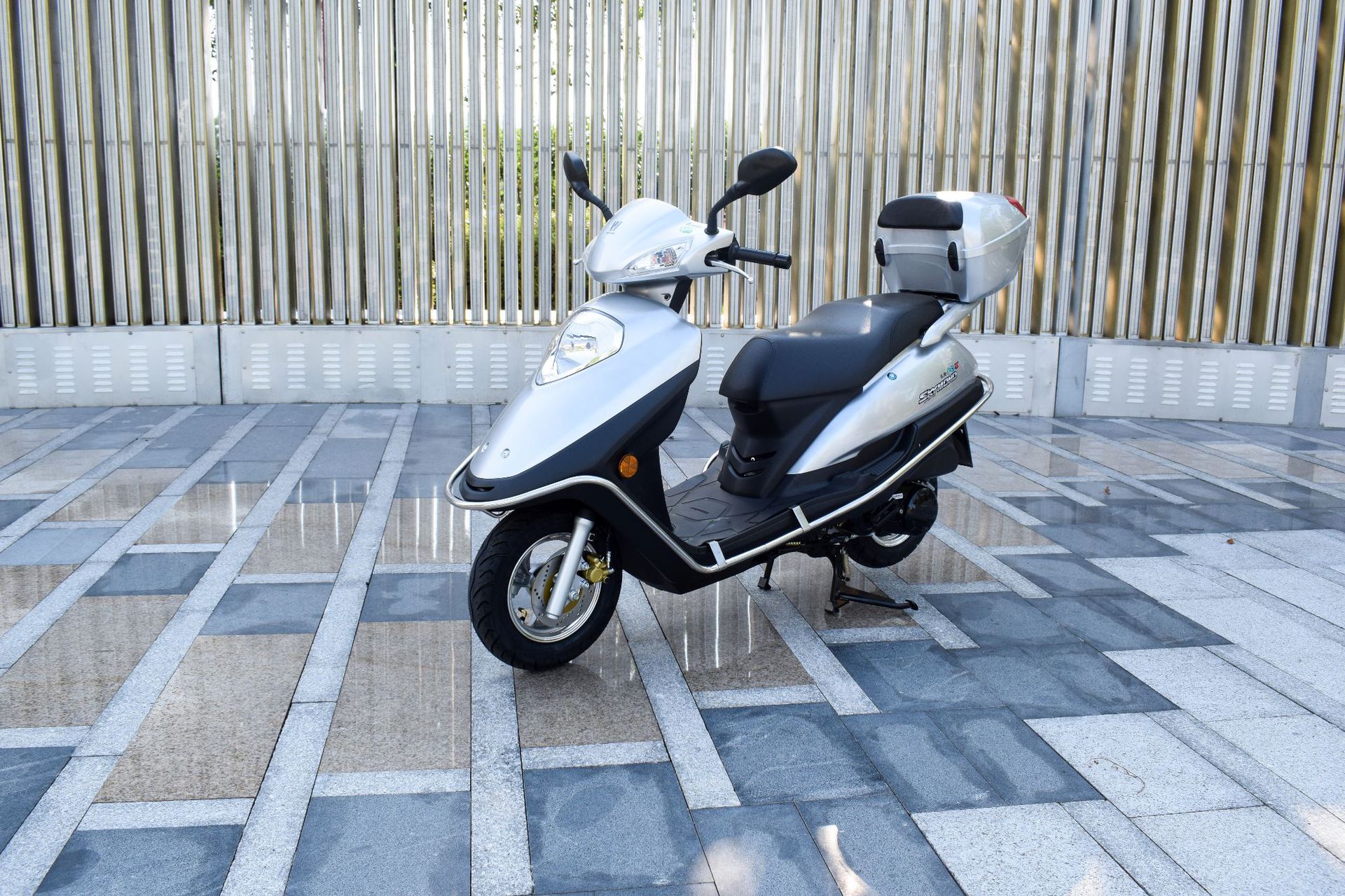 供应豪爵牌HJ125T-10H女装踏板宇钻国四智能电喷燃油摩托车125-阿里巴巴