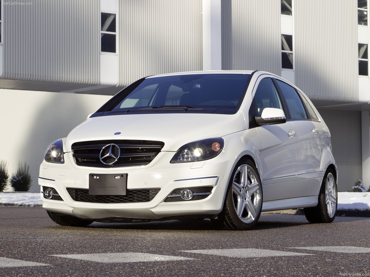 适用于奔驰B200前保险杠挡泥板2468850036-阿里巴巴