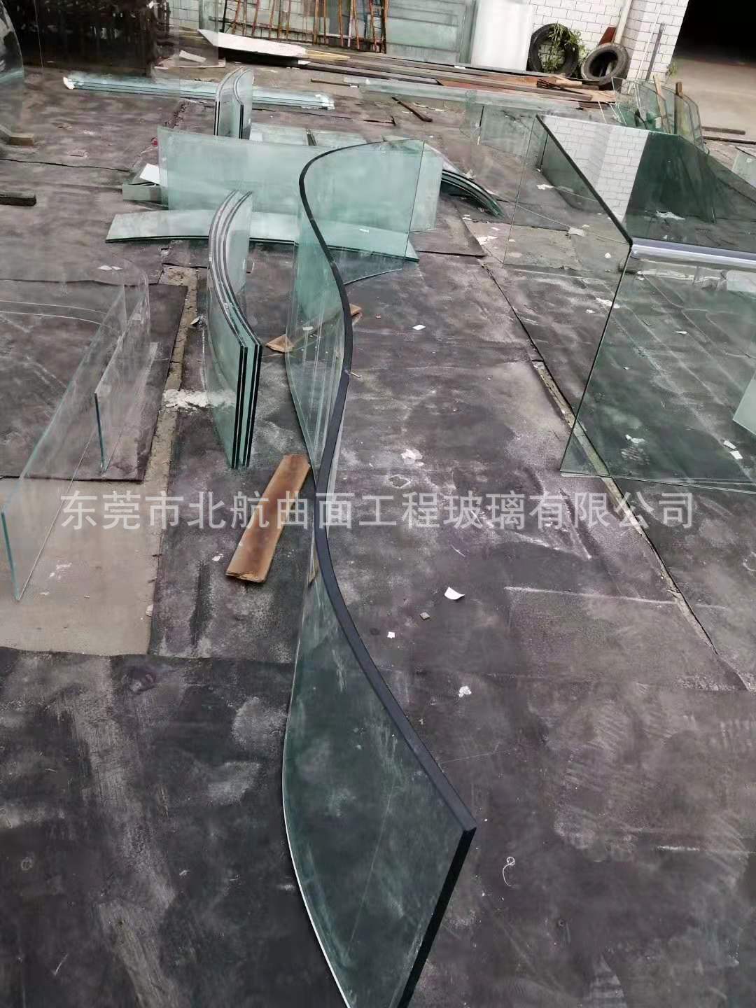 热弯玻璃加工 15mm 波浪形 复杂多曲面 弧形玻璃 按需加工-阿里巴巴