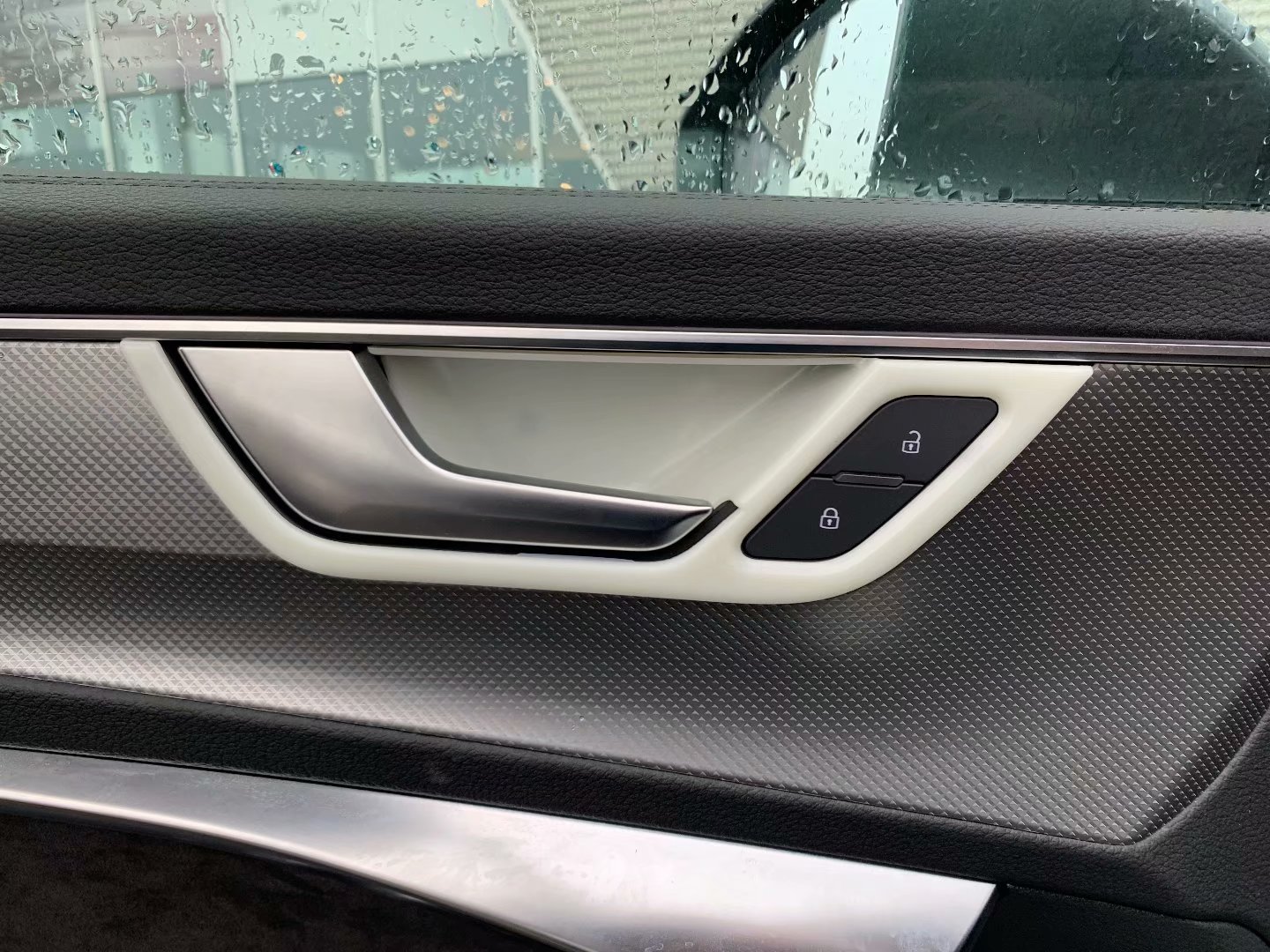 2019款适用奥迪A6L改装内拉手框19新A6L内把手内门碗亮片贴装饰-阿里巴巴