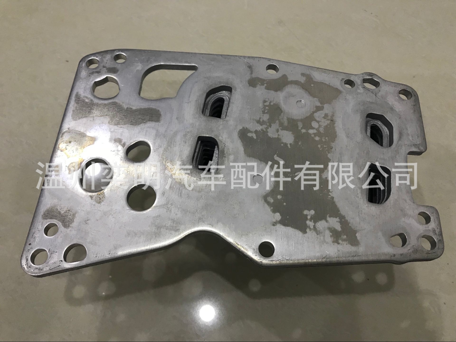 适用于宝马1系 3系 5系 机油散热器 油冷器11428507626 8507626-阿里巴巴