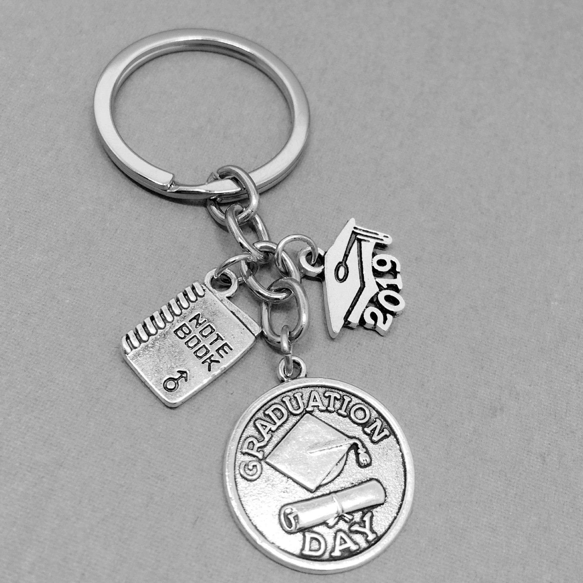 2020 2019 Graduation Ceremony Keychain Diploma Bachelor Cap Key Ring ...
