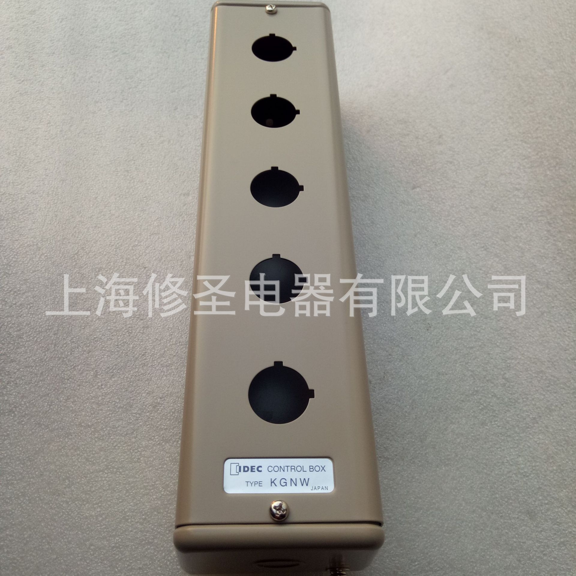 和泉开关盒KGNW111Y正品IDEC Φ22开孔金属按钮盒KGNW电气控制箱-阿里巴巴
