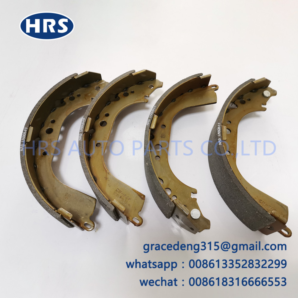 04495-60070适用于丰田兰德酷路泽陆地巡洋舰HZJ79皮卡后刹车蹄片-阿里巴巴