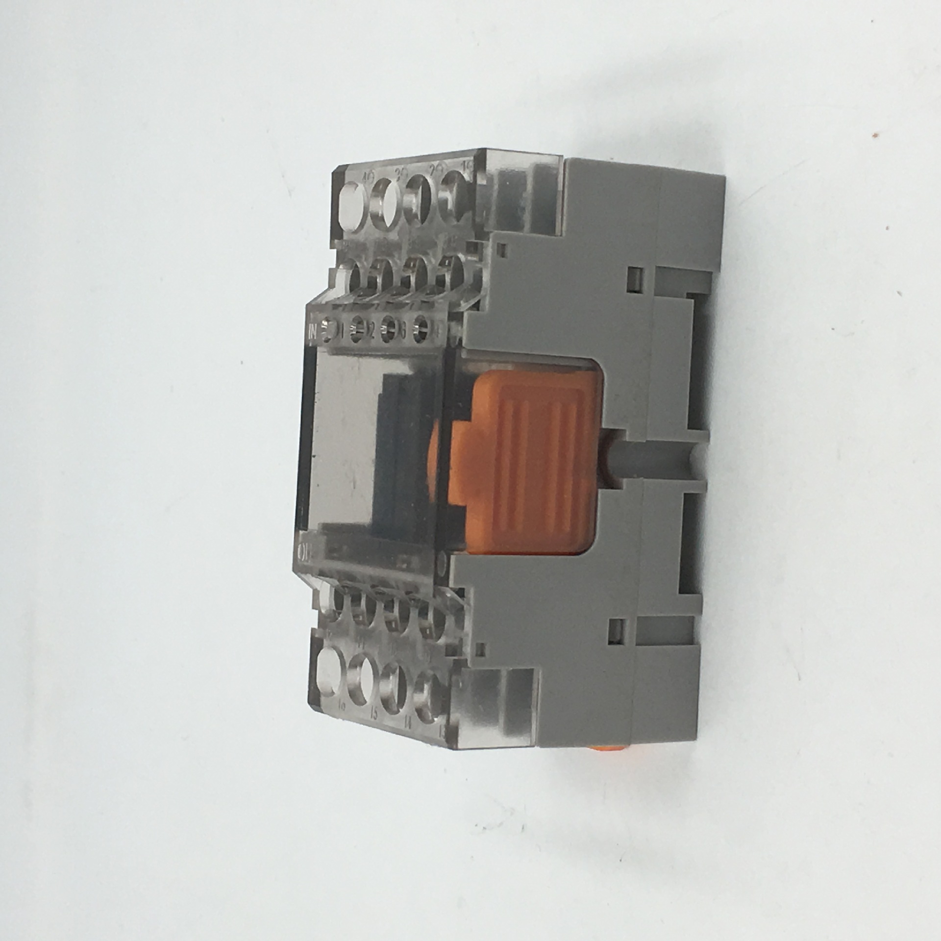 RT3S-24V AY33002全新4点输出继电器模组插座DC24V可另配PA1A-24V-阿里巴巴