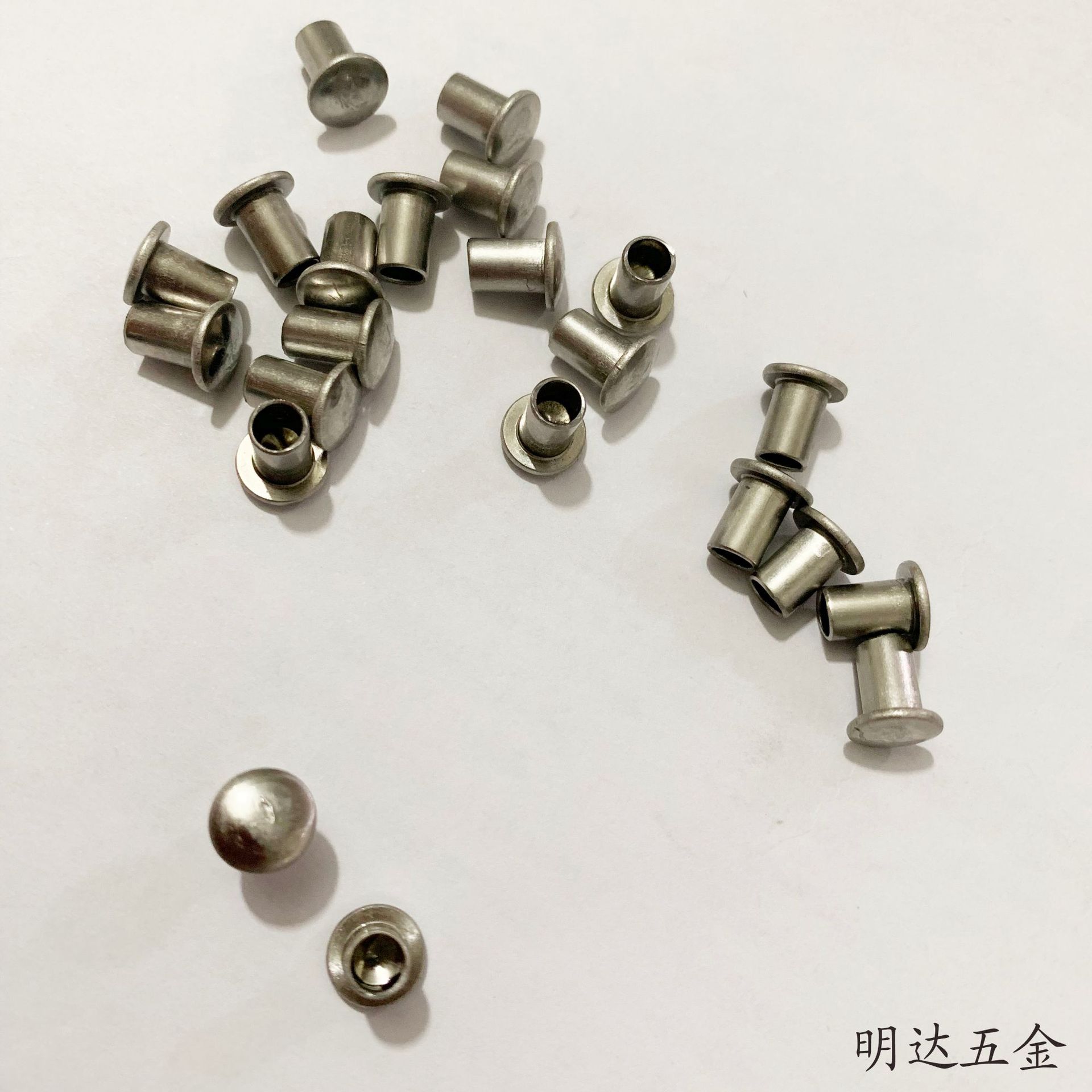 半圆头空心铆钉,半圆头铆钉,半空心铆钉_大山谷图库