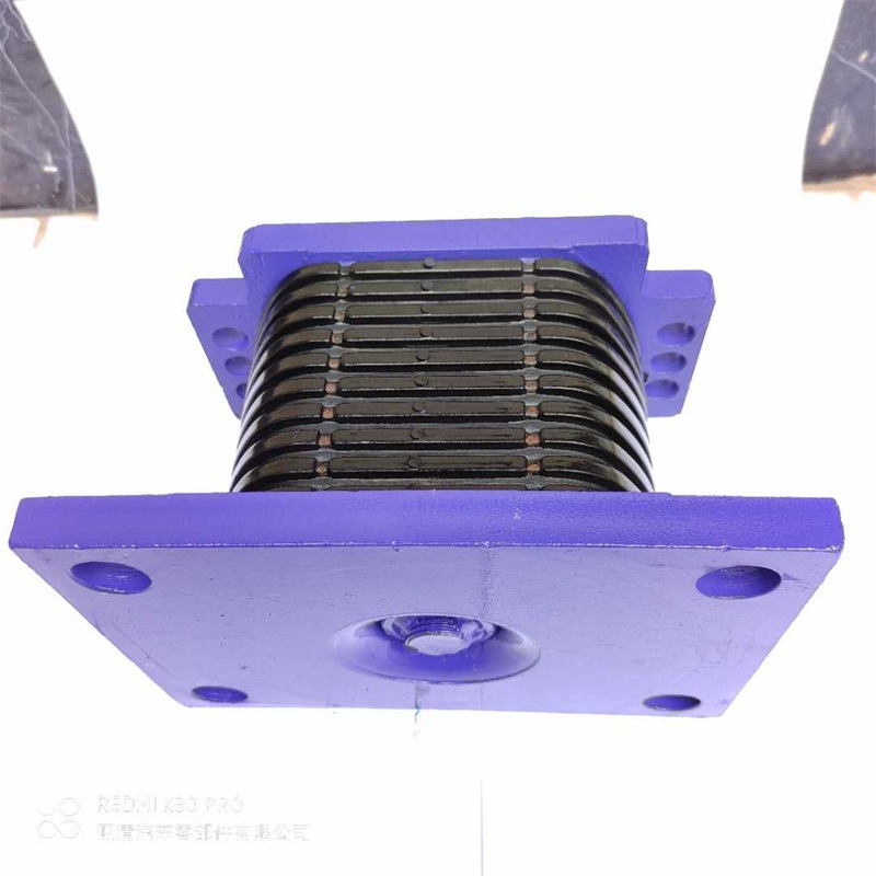 豪沃钢板橡胶支座/胶墩钢板弹簧AZ9725520278/AZ9725520683-阿里巴巴