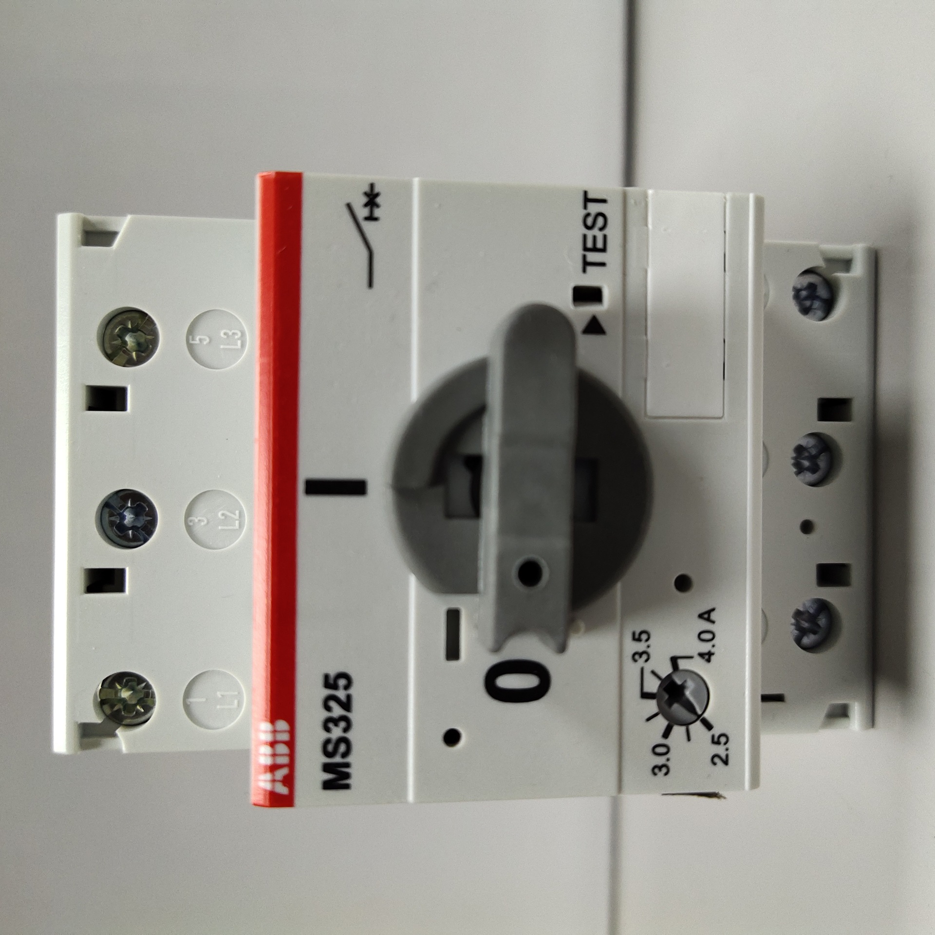 ABB微型断路器 S204-C63-阿里巴巴