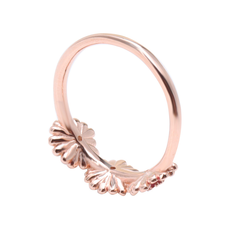 潘家戒指玫瑰金色三朵粉色雏菊戒指女欧美创意款小雏菊菊花戒指女-阿里巴巴