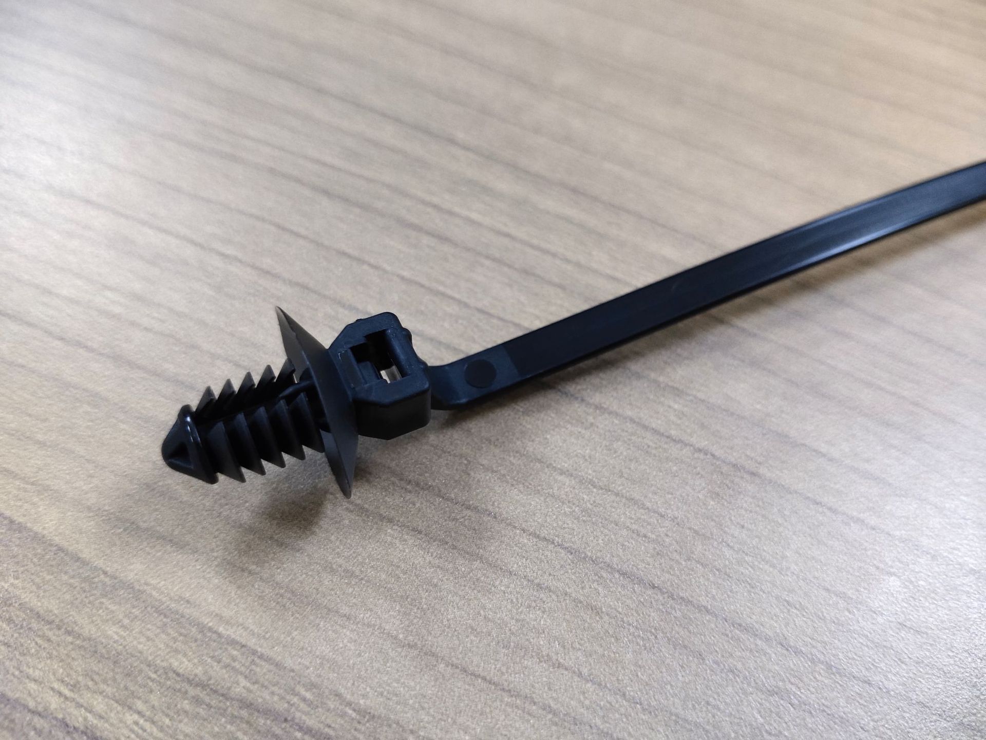 157-00185扎带hellermanntyton海尔曼太通耐电缆线扣螺柱卡扣绑带-阿里巴巴