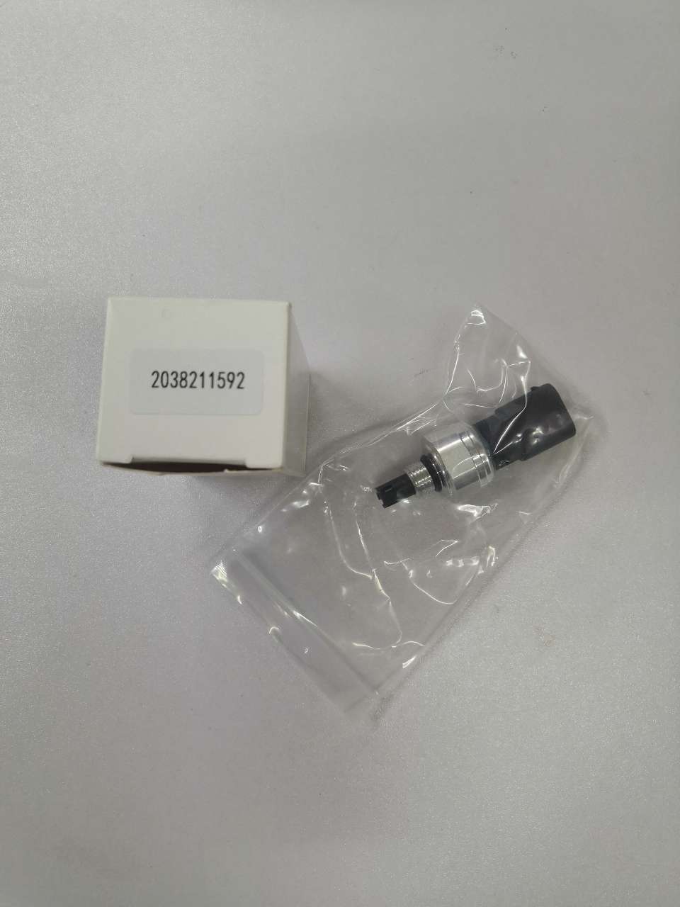 适用于梅塞德斯-奔驰VALEO 空调压力传感器2038211592汽车传感器-阿里巴巴