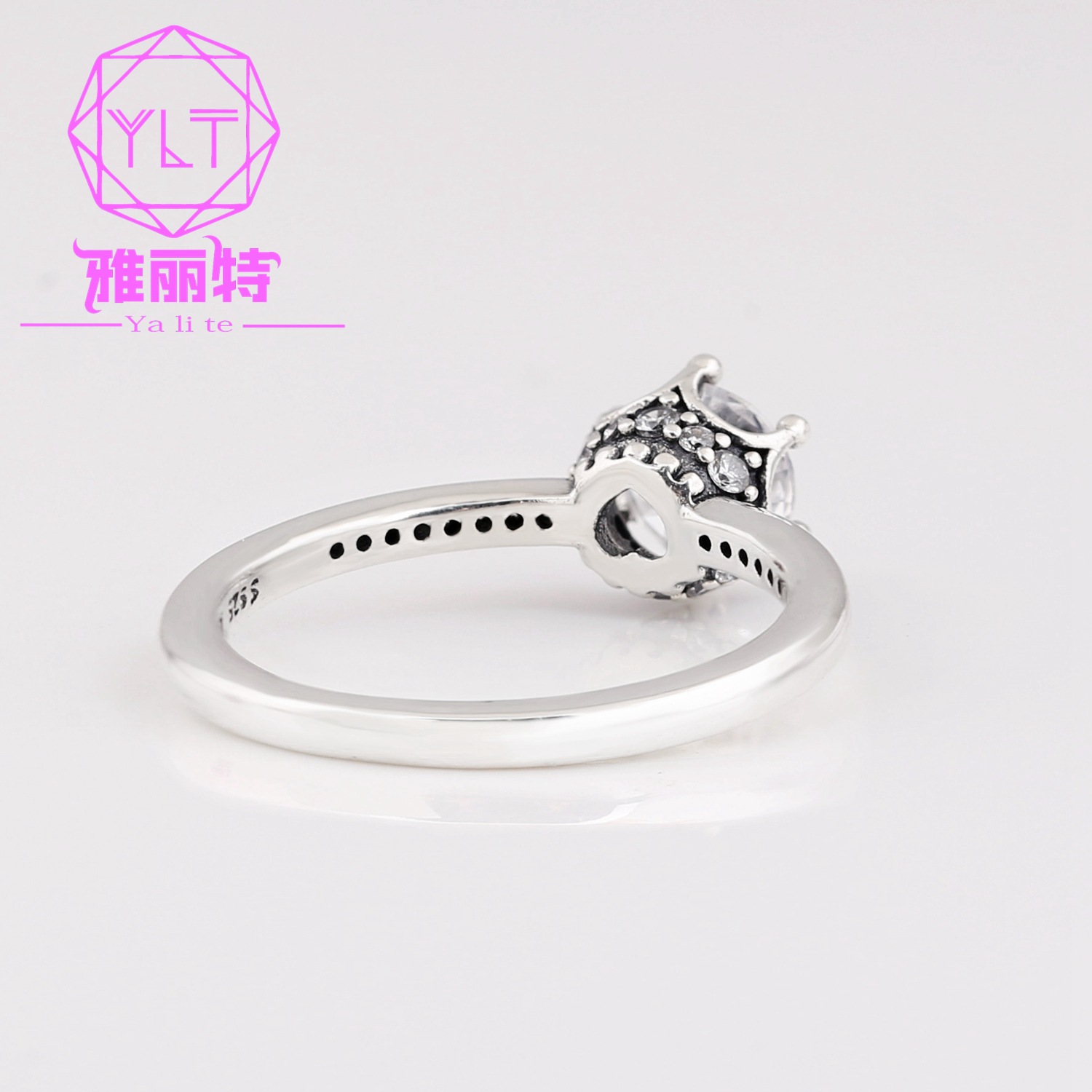 雅丽特 潘家s925 银戒指 19冬季 白色闪耀皇冠戒指198289CZ-阿里巴巴