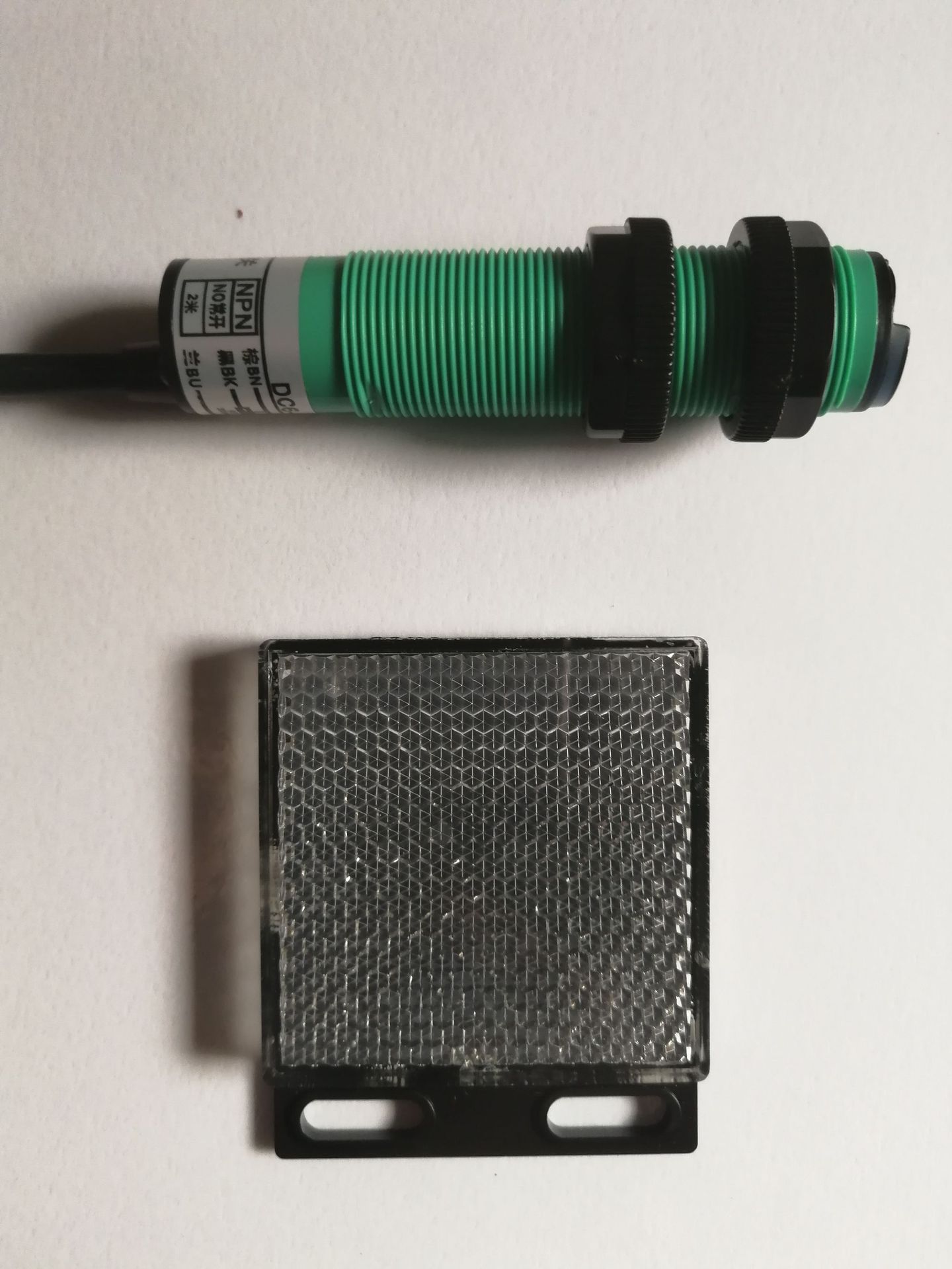 M18激光红外E3F-R2C1抗干扰响应专属传感器反射板光电开关感应式-阿里巴巴