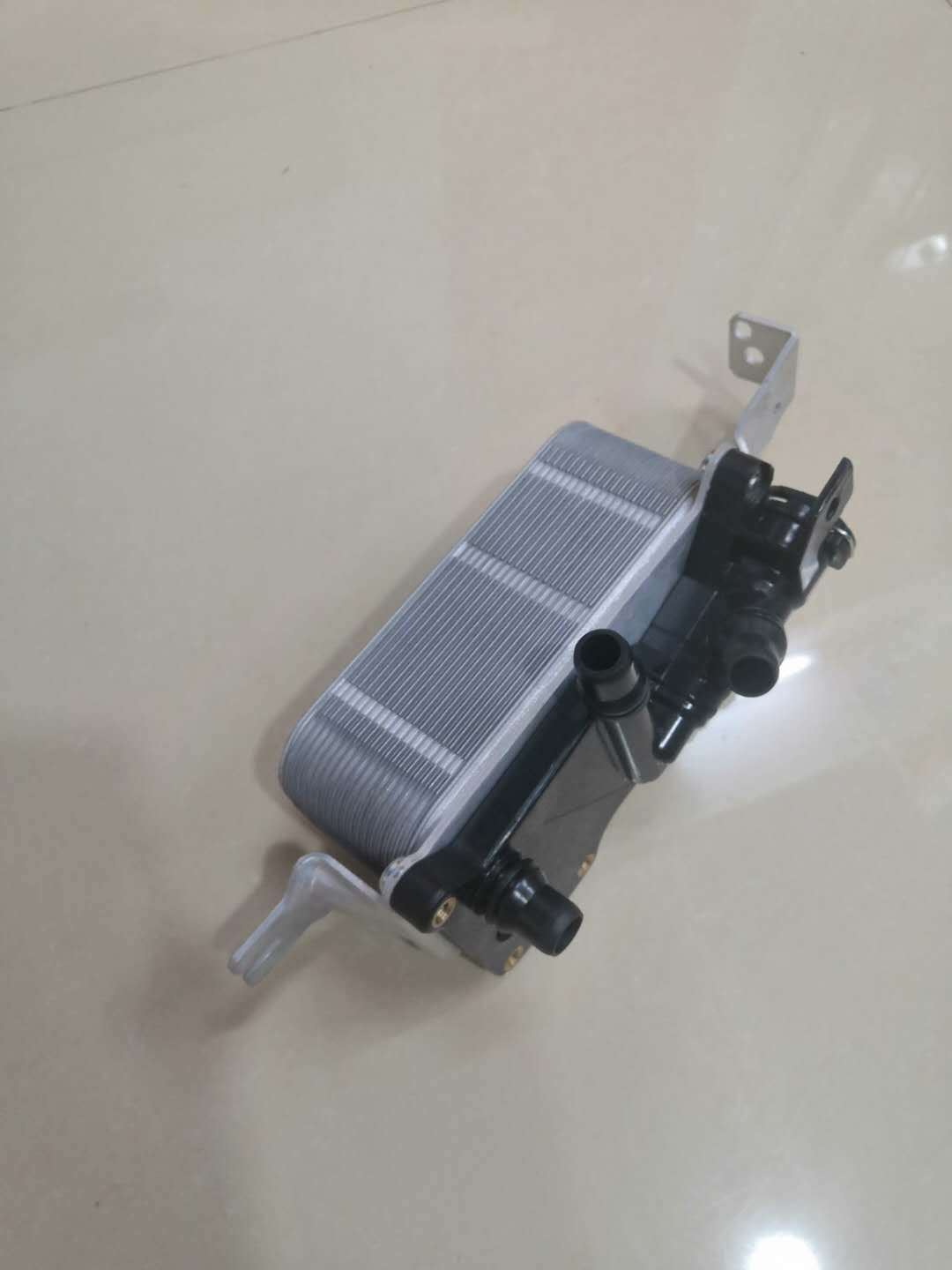 适用于宝马F07F10F11F01F02F03 机油冷却器 17217638580 带节温器-阿里巴巴