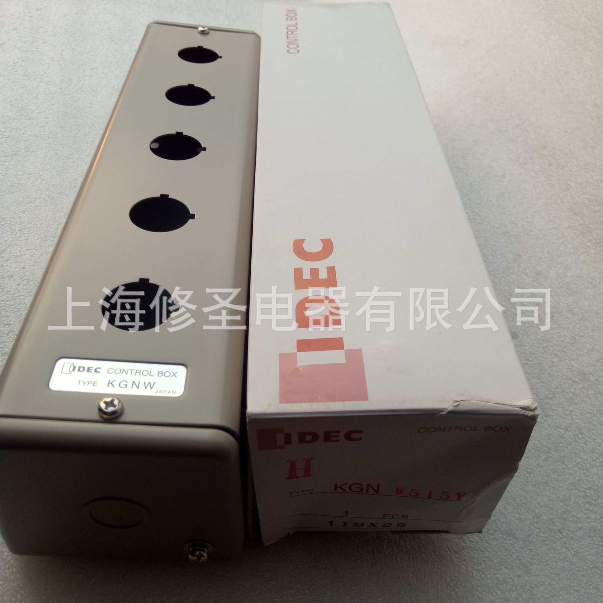 和泉开关盒KGNW111Y正品IDEC Φ22开孔金属按钮盒KGNW电气控制箱-阿里巴巴