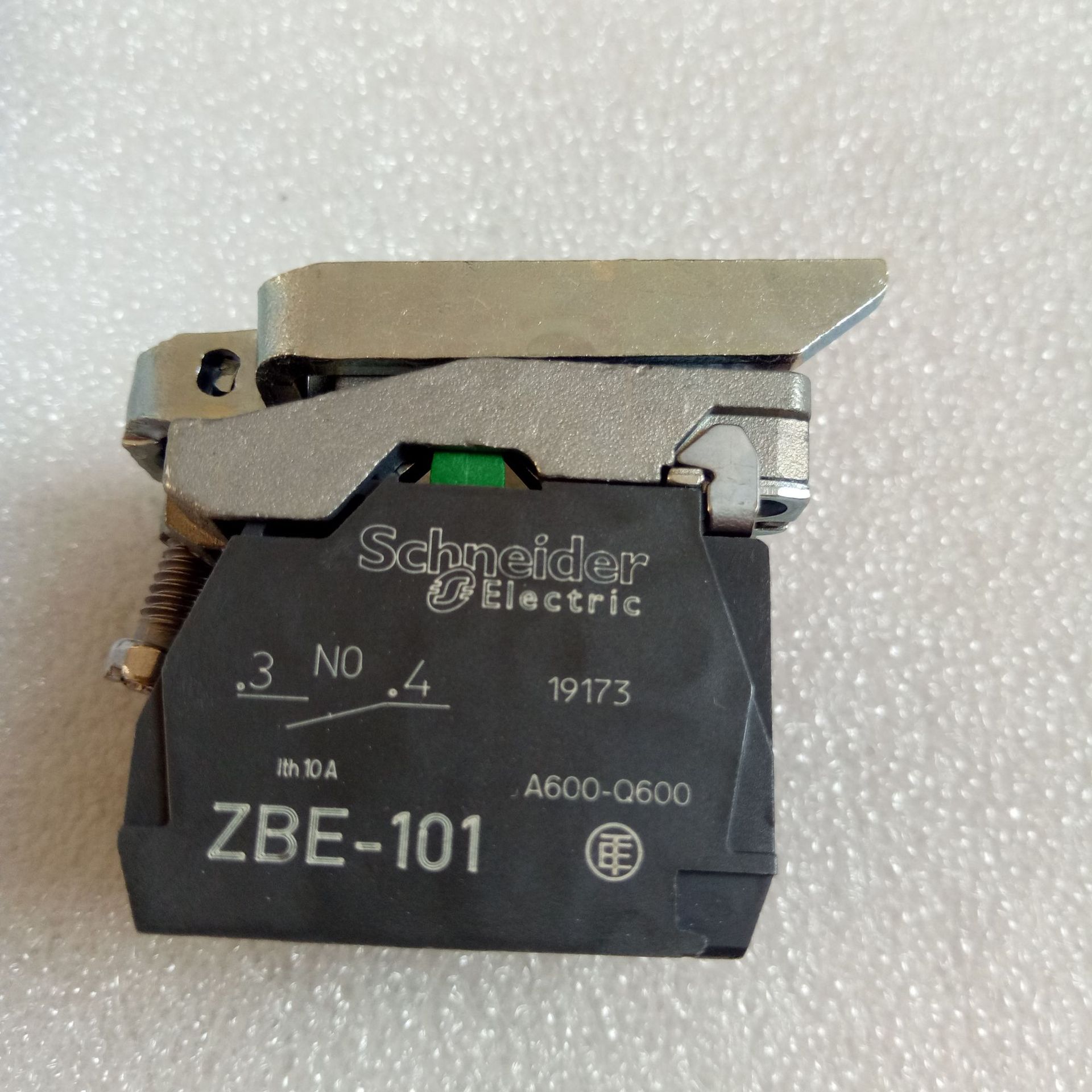 捷克产全新正品急停按钮XB4-BS8445旋转复位10A ZBE-101原装优惠-阿里巴巴