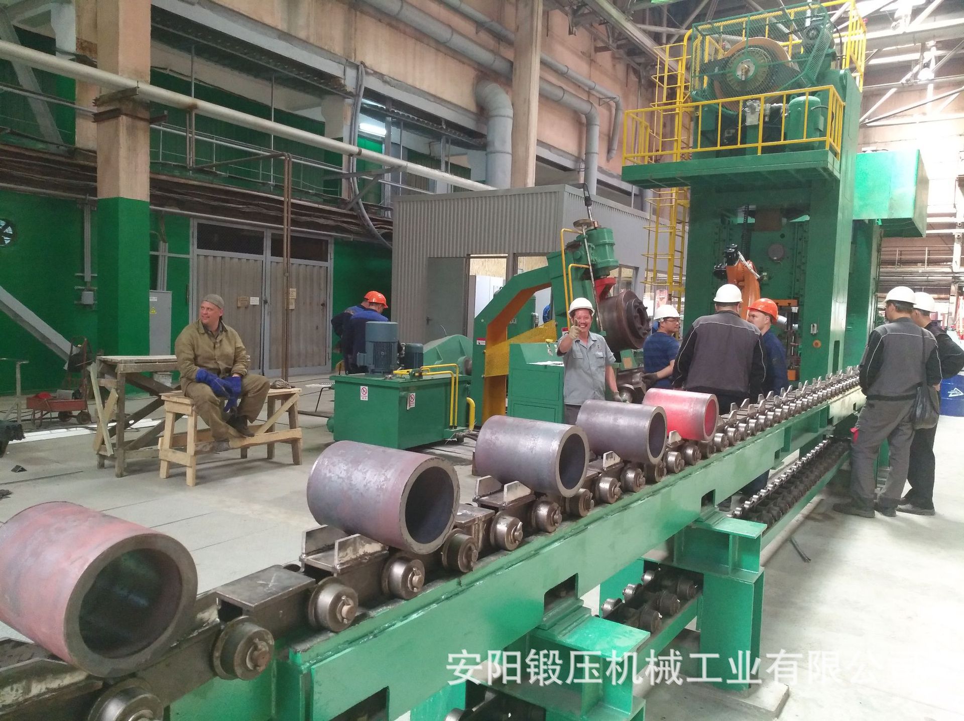 2500吨精密模锻锻造设备电动螺旋压力机大型精密模锻件锻造机械-阿里巴巴