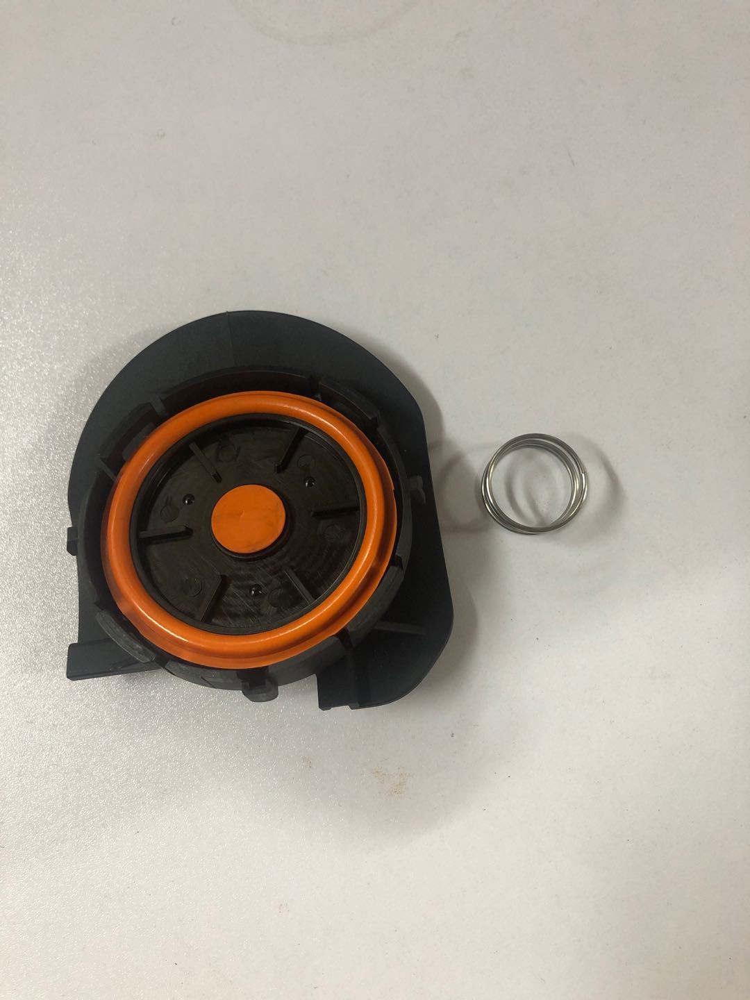 汽车零部件出售 废气阀盖 适用于MINIR55R56R58R60 11127646554-阿里巴巴