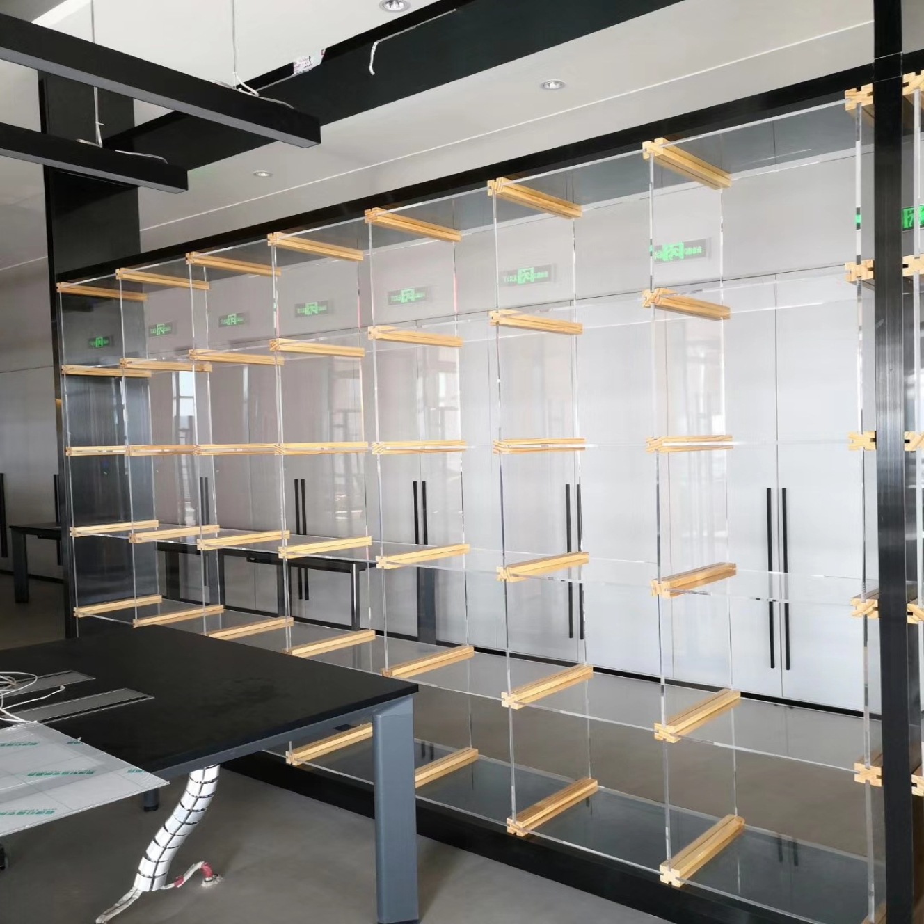 亚克力定制陈列架亚克力装修工程集团公司透明展架货架图书架 阿里巴巴
