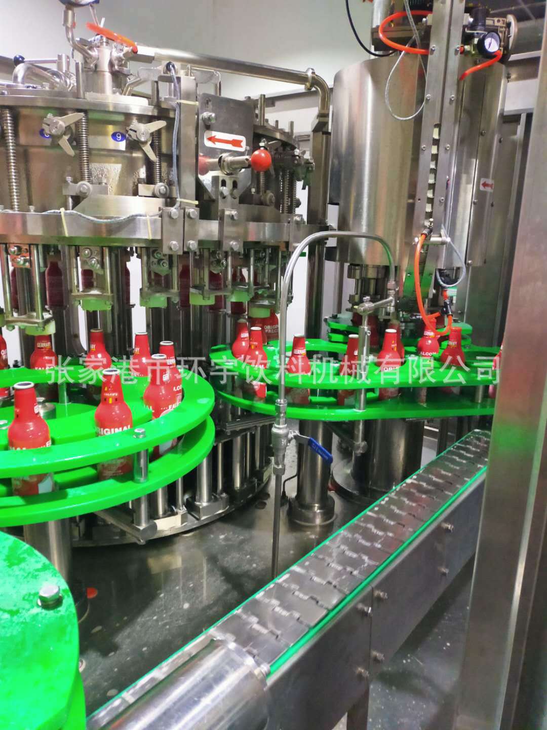 新款马口铁罐啤酒灌装机 精酿啤酒饮料灌装设备 等压灌装机-阿里巴巴