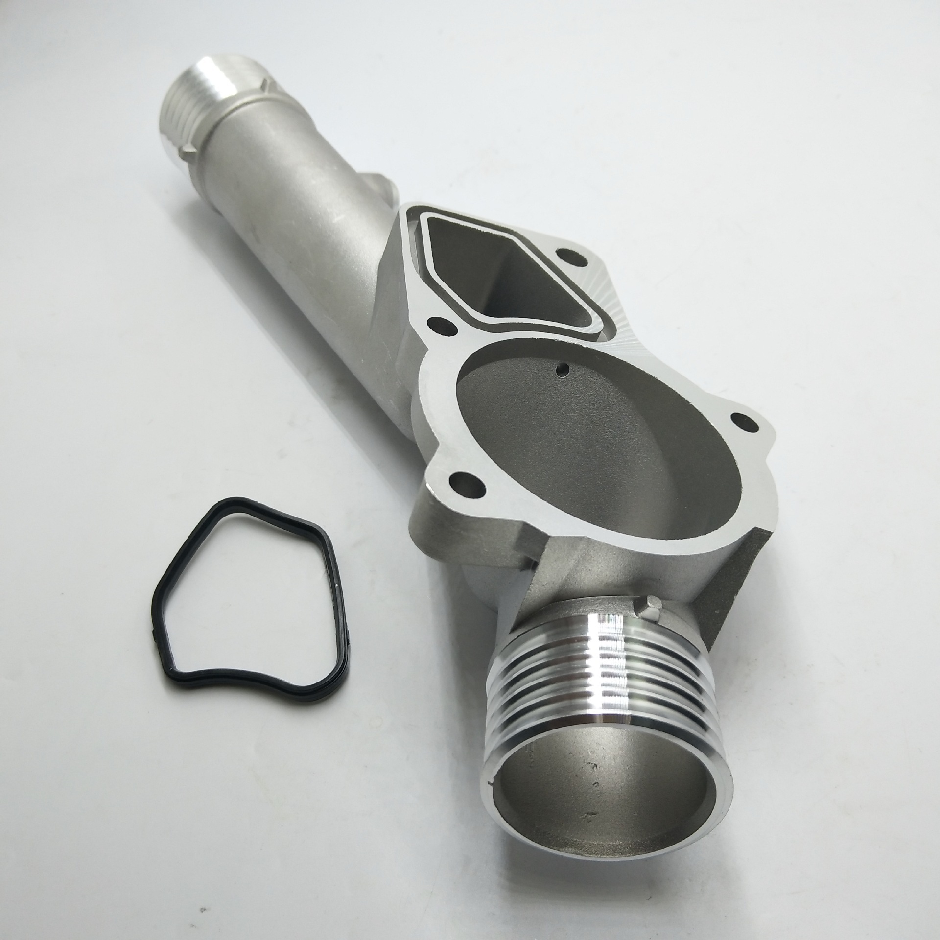 汽车零部件批发 适用于宝马 E39 E38 温控器壳体 11531740478-阿里巴巴