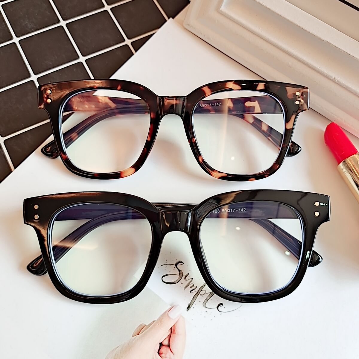 New net red black frame glasses for women and men can be equipped with ...