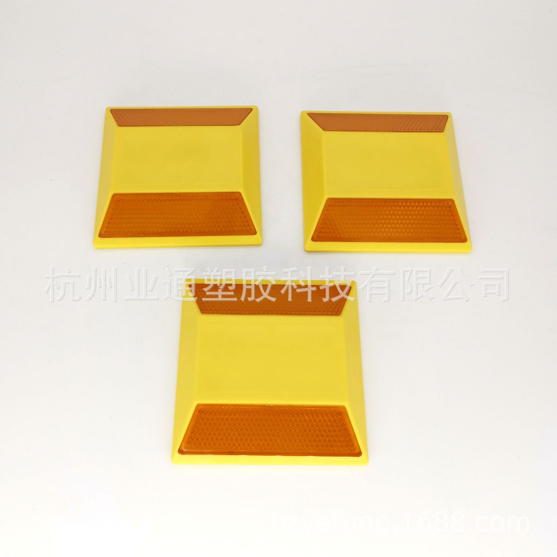 高抗压白色黄色双面反光道钉塑料单面双面反射反光片道钉凸起路标-阿里巴巴