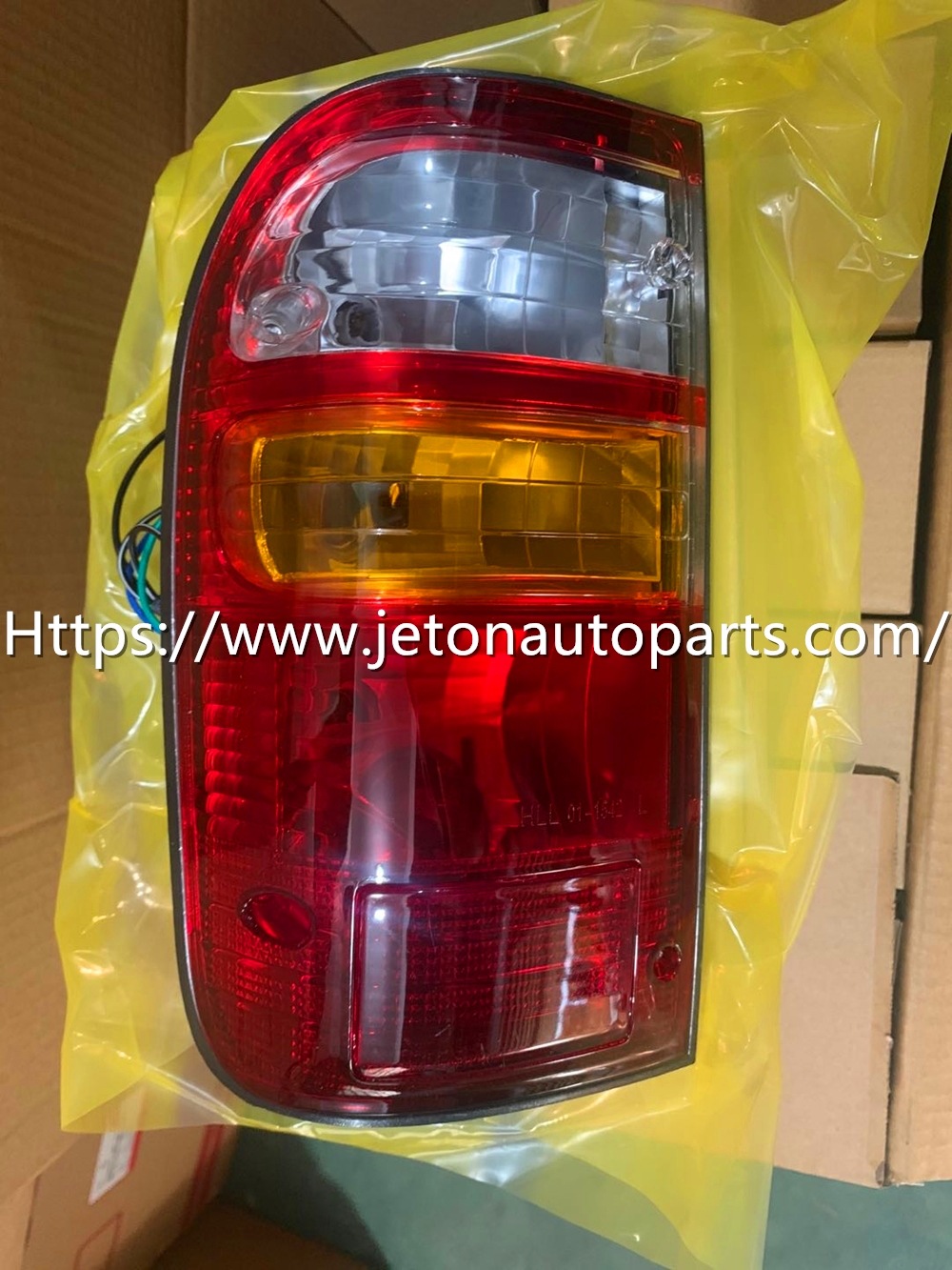 适用于 丰田 海拉克斯 HILUX 1998-2002款 皮卡尾灯 212-19F3-A-阿里巴巴