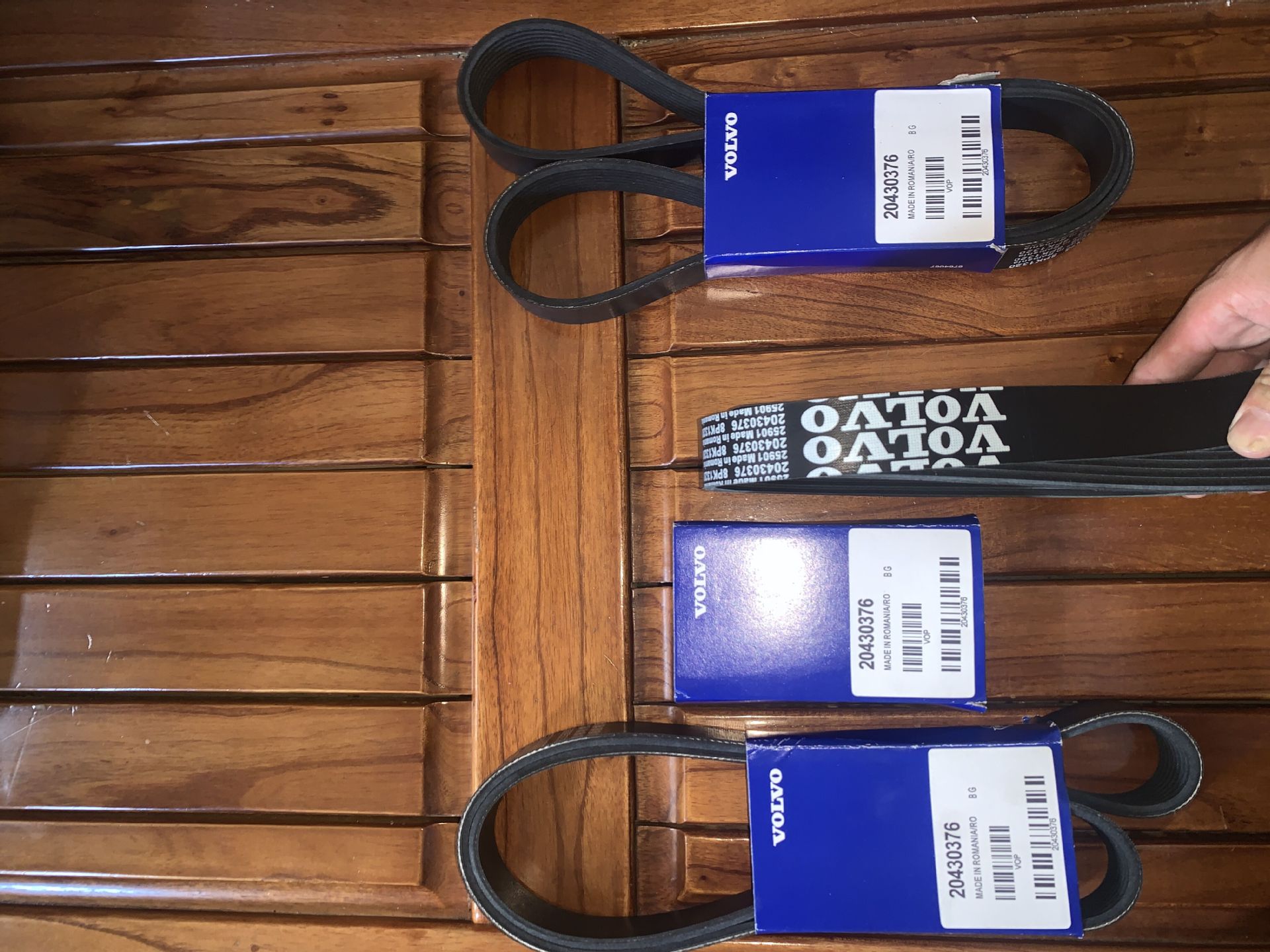 供应沃尔沃TAD1642GE柴油发电机组充电机皮带20430376-阿里巴巴