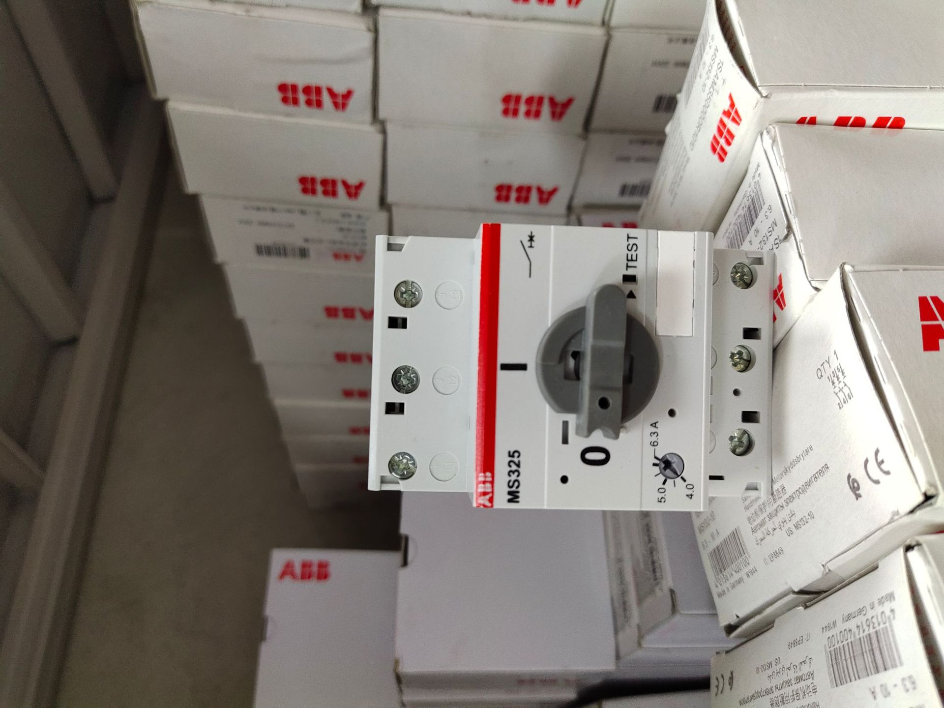 ABB微型断路器 S204-C63-阿里巴巴